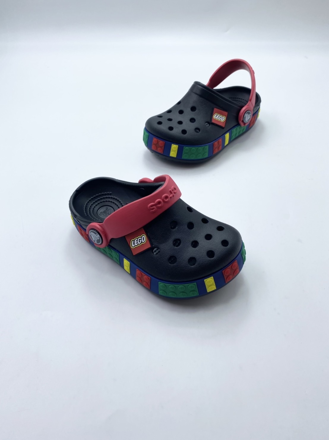 พร้อมส่ง รองเท้า เด็ก kids Crocs Crocband Lego Clog - Top Crocs - ThaiPick