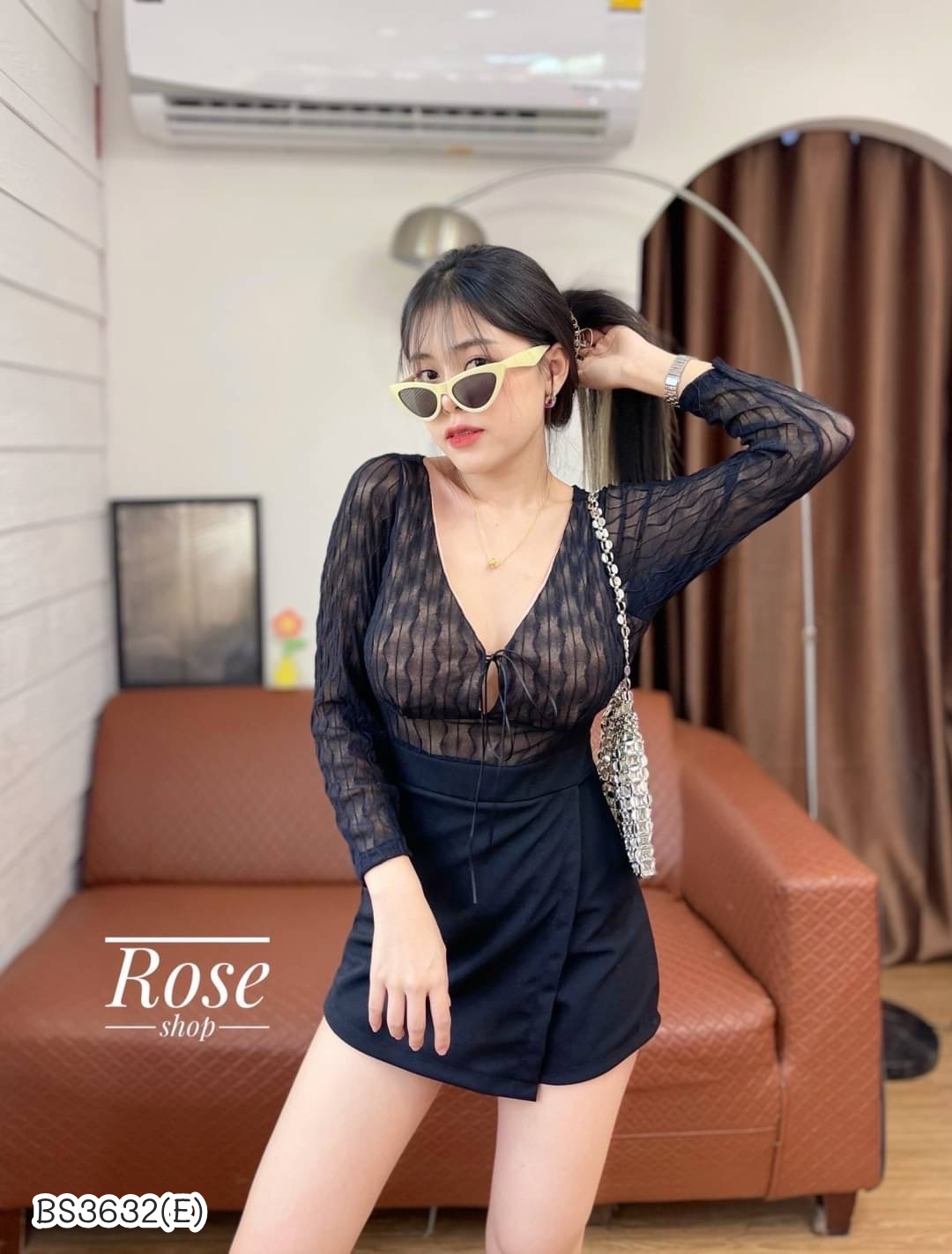 BS3632 จั้มสูทป้ายหน้าเว้าหลัง จั้มสูทขาสั้น - fashion online by2a - ThaiPick