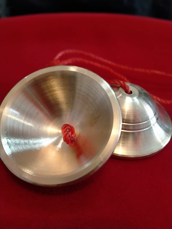 ฉิ่งทอง ฉิ่งลงหิน / ฉิ่งทองเหลือง ขนาด 6 เซนติเมตร เสียงใส กังวาล ทนทาน ...