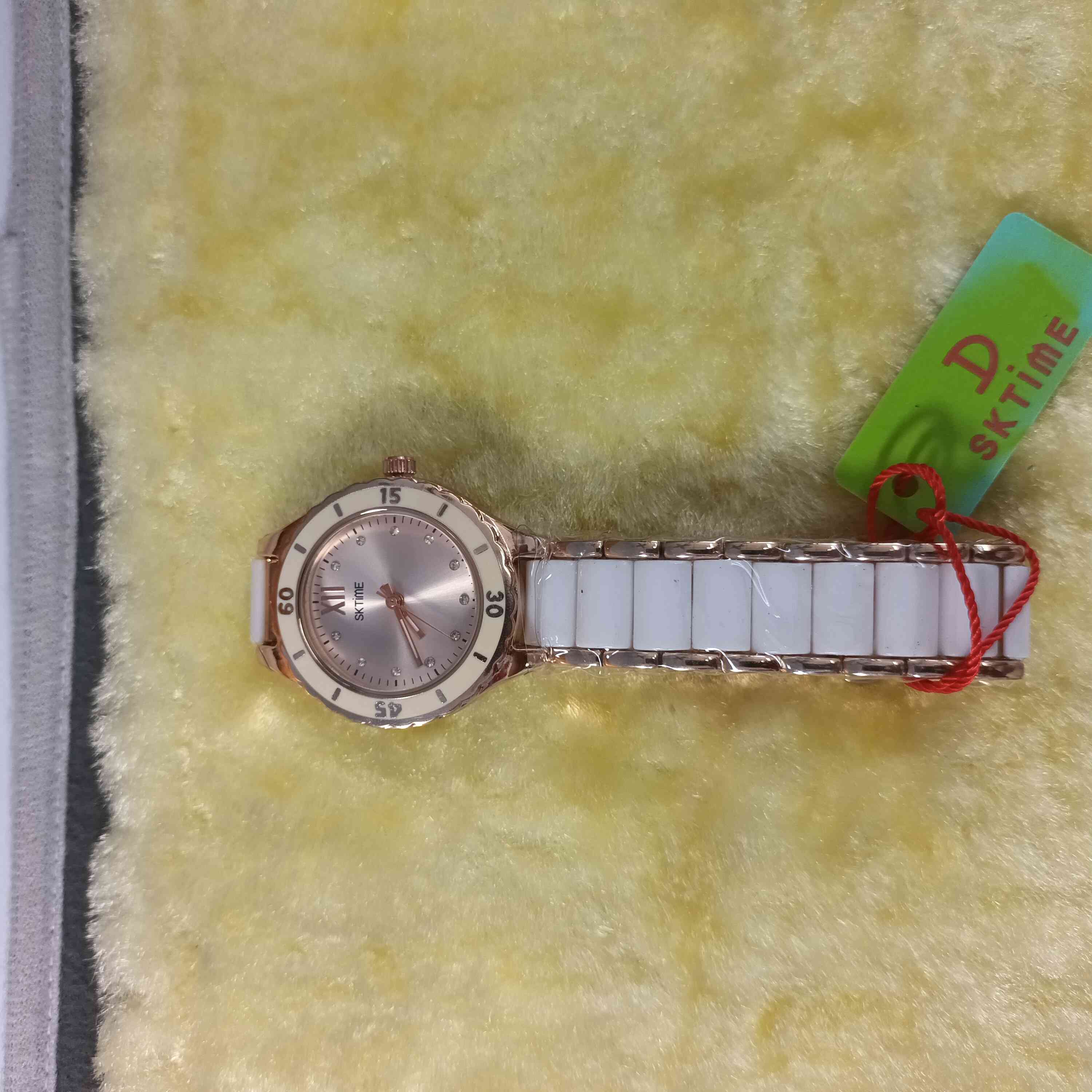 นาฬิกาสุภาพสตรี SK TIME รุ่น D21025 หน้าปัดสีชมพู 34mm - P-WATCH - ThaiPick