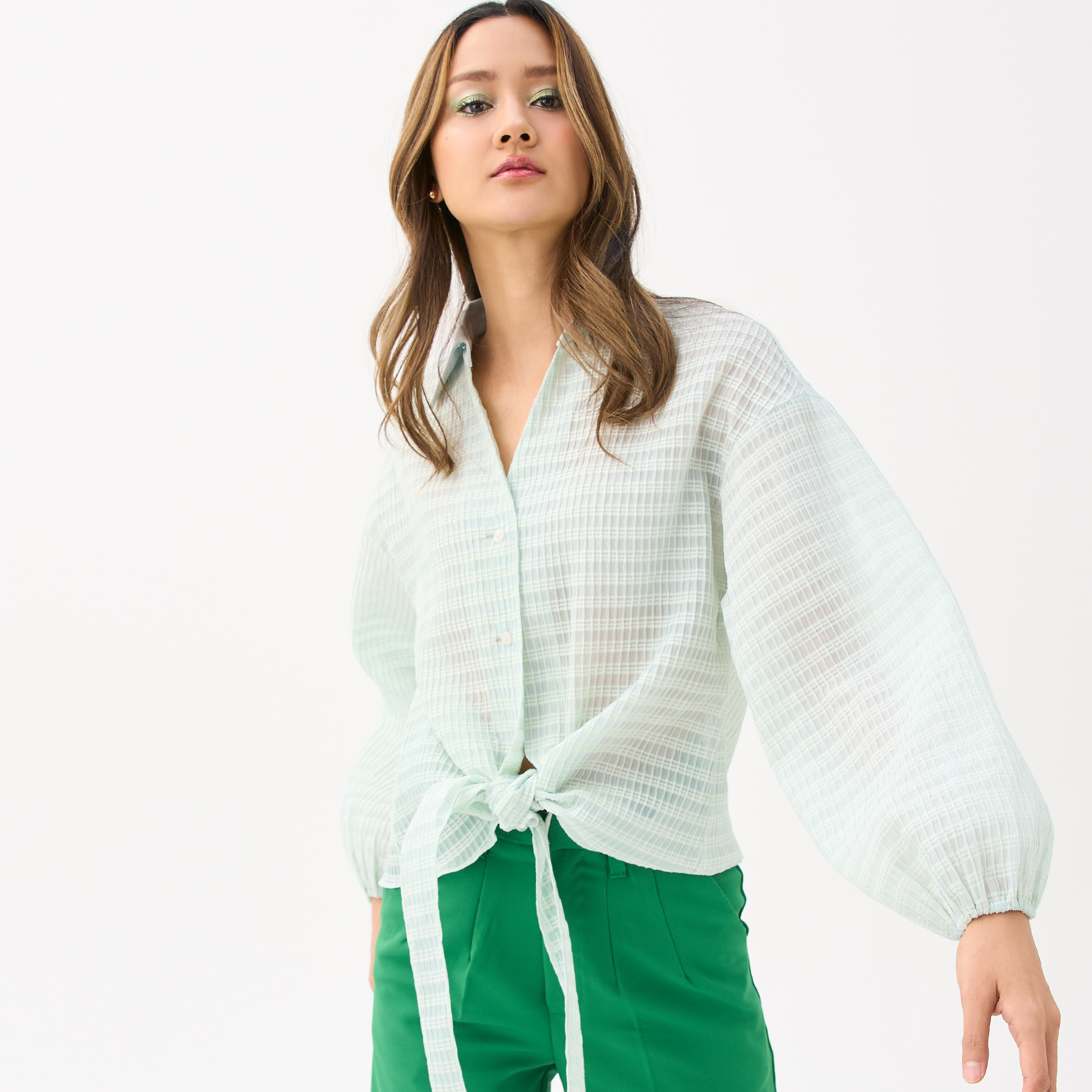 VANNSTOFF Vendy Blouse เสื้อปกเชิ้ตแขนยาวทรงบอลลูน | Lazada.co.th