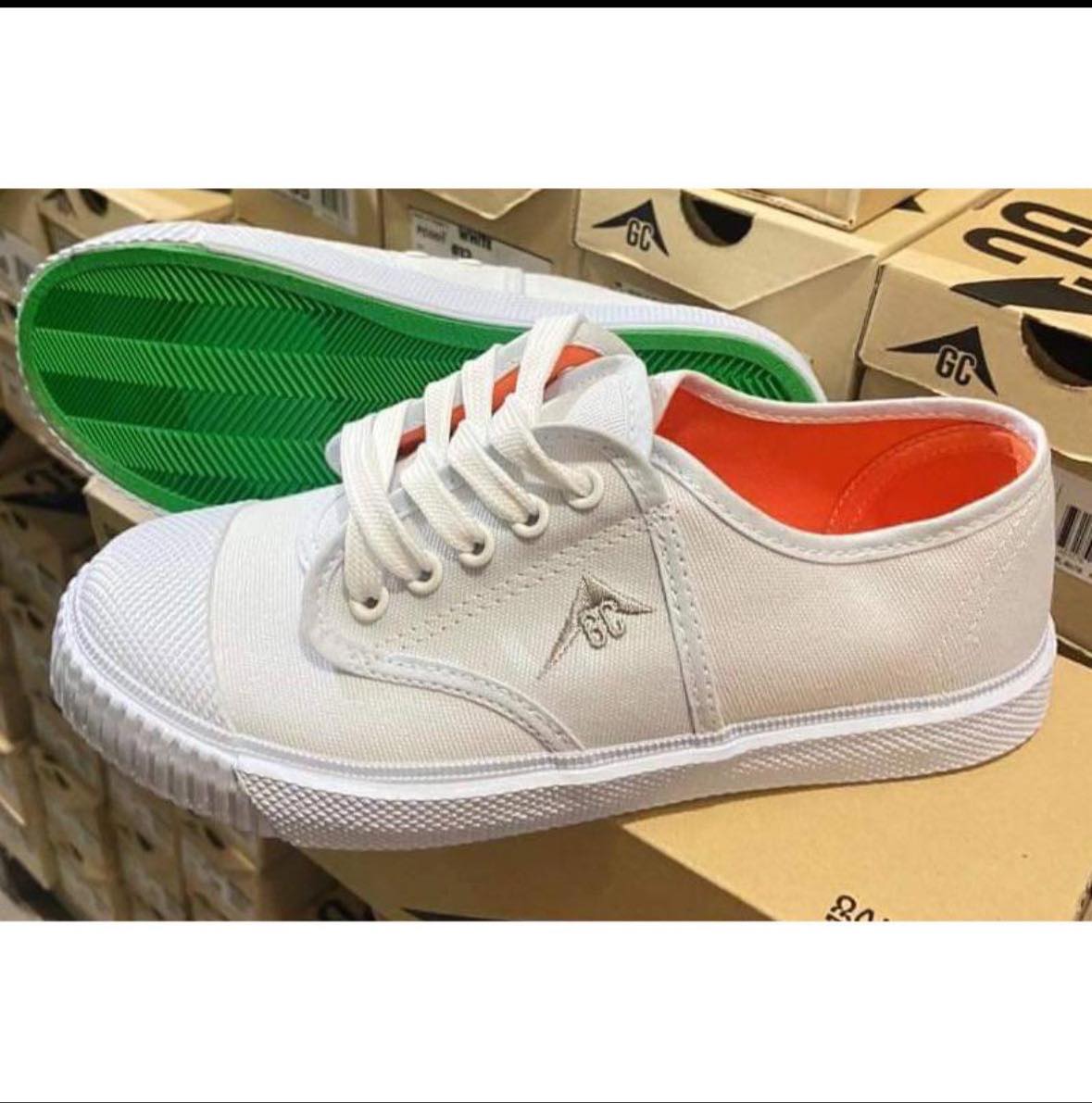 รองเท้าผ้าใบนักเรียน GC-FC001 - ตี๋โดโน่ - ThaiPick