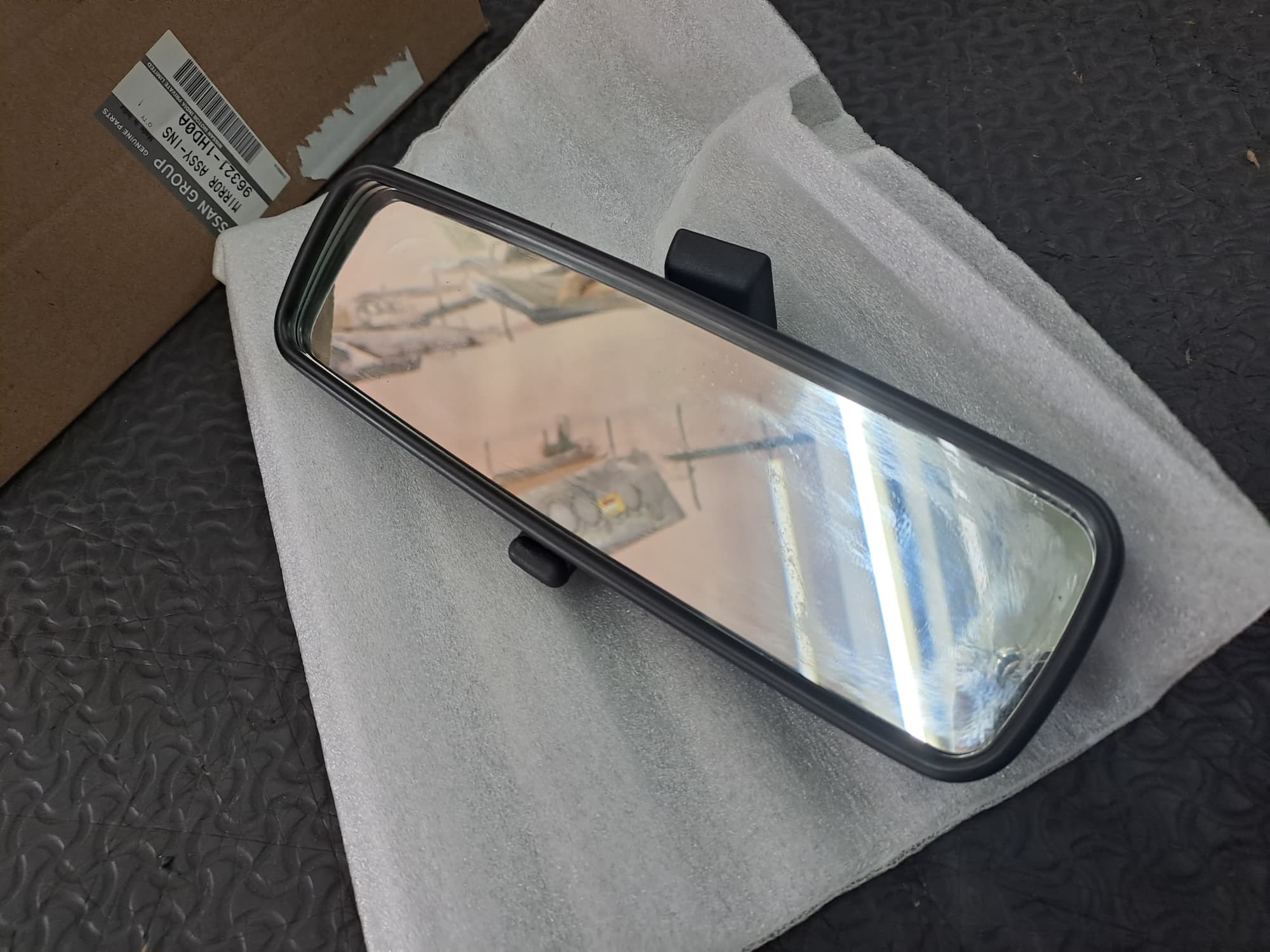 กระจกมองหลัง กระจกในเก๋ง ปรับแสง (แท้ศูนย์ 100 %) NISSAN นิสสัน ALMERA ...