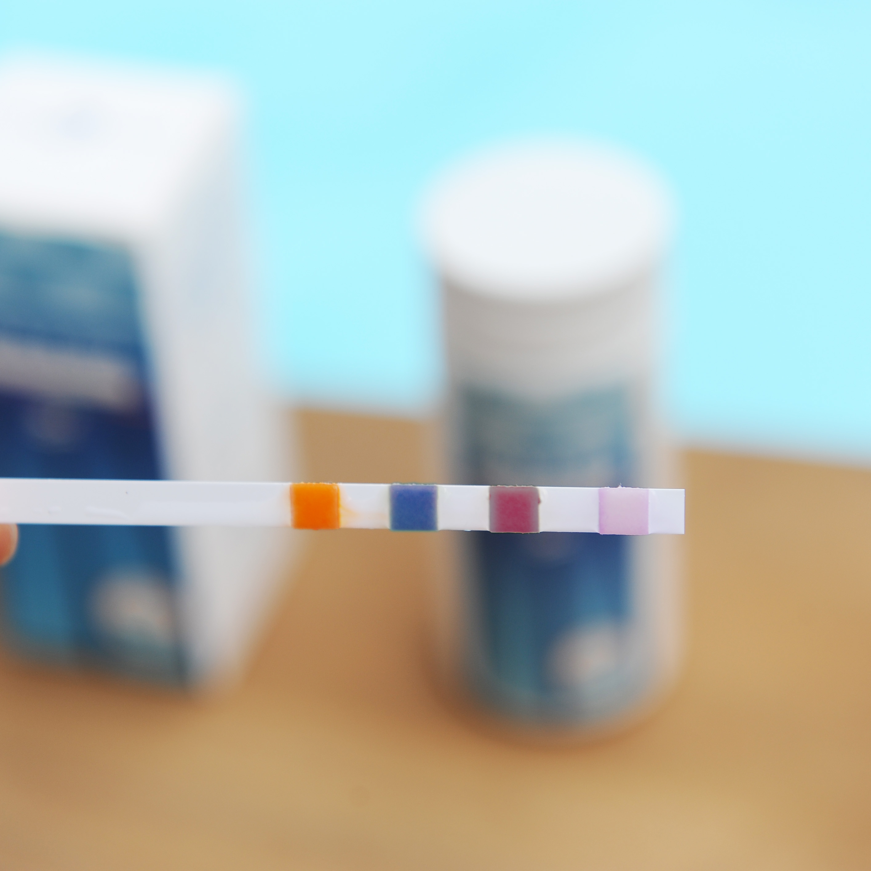 Pool test strips 100 pcs 4 in 1 pool test kit แถบทดสอบน้ำ วัดคลอรีน pH ...