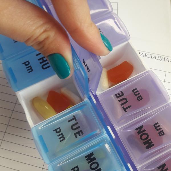 Apex Pill Organizer with Decorative Sleeve AMPM กล่องใส่ยา - อาหารเสริม ...