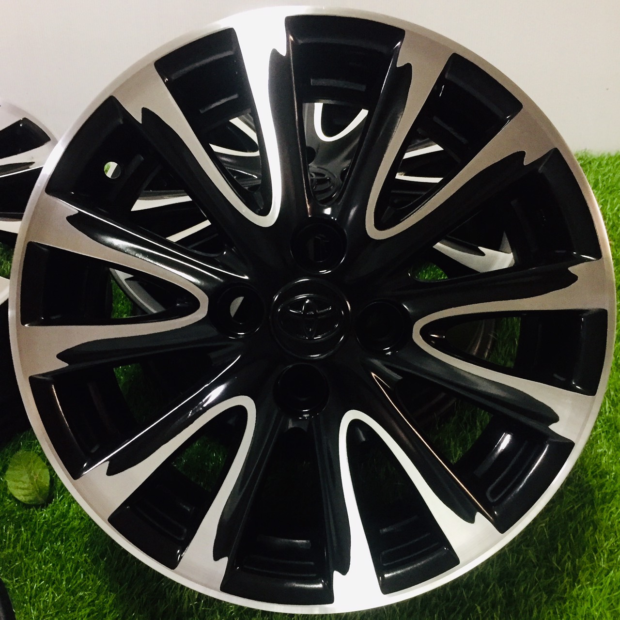 แม็กแท้ TOYOTA ขอบ 15 ALTIS 2007 /YARIS /VIOS /ATIV (ฝาดำ) 👉 👉ราคาต่อ 2 ...