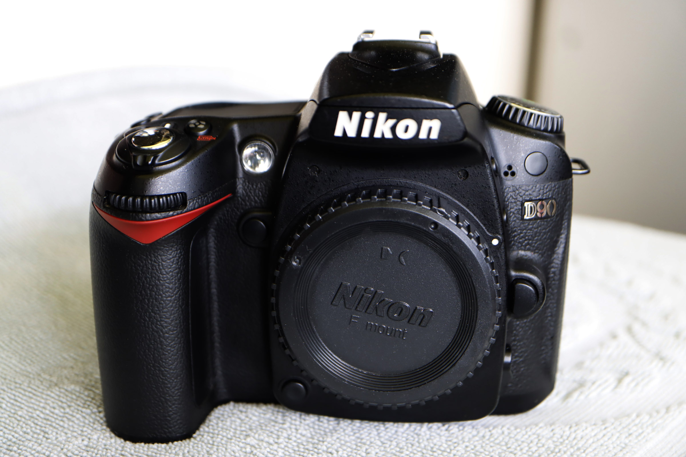 Nikon D90 DSLR Body ตัวกล้อง เป็นครั้งแรกของโลกนั่นเอง และเจ้า Nikon ...