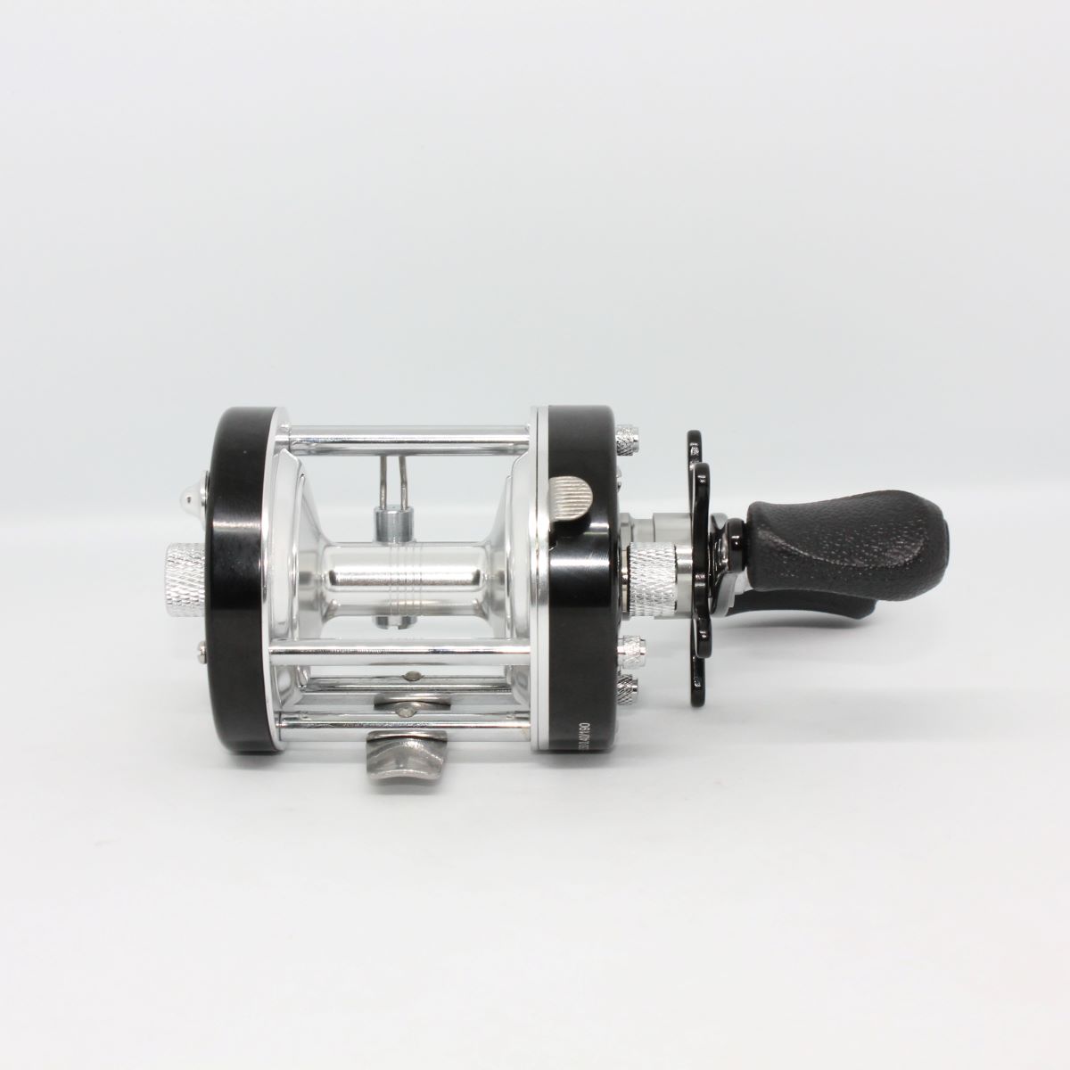 WEEBASS MOMO 400/700 Baitcast Reel ดำ-เงิน รอกเบททรงกลมตกปลาหน้าดินมี ...