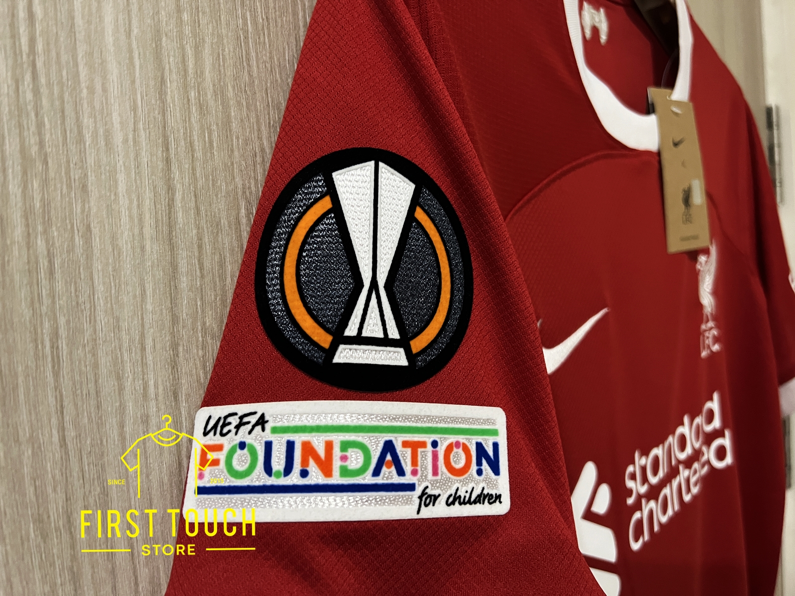 ใหม่ เสื้อ ลิเวอร์พูล Home เหย้า เกรดแฟนบอล 202324 ฟลูออฟชั่นพร้อมอามและเบอชื่อนักเตะ UEL ...