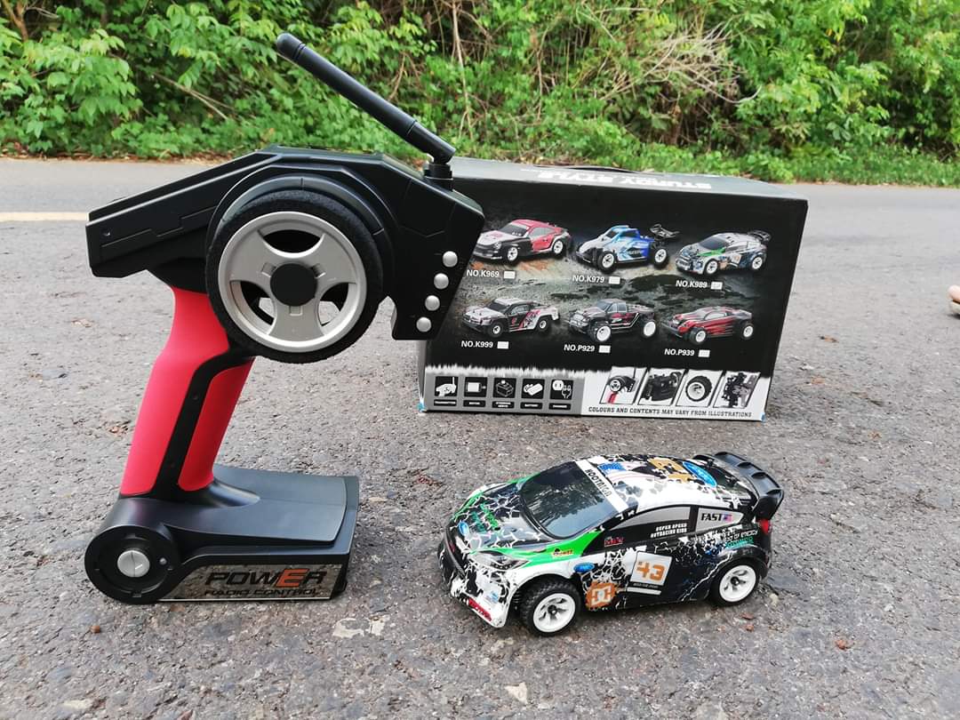 Wltoys K989 1/28 RC แลนด์ ลี่ 2.4 GHZ.แบตเตอรี่ กำลังไฟ: แบตเตอรี่ Li ...