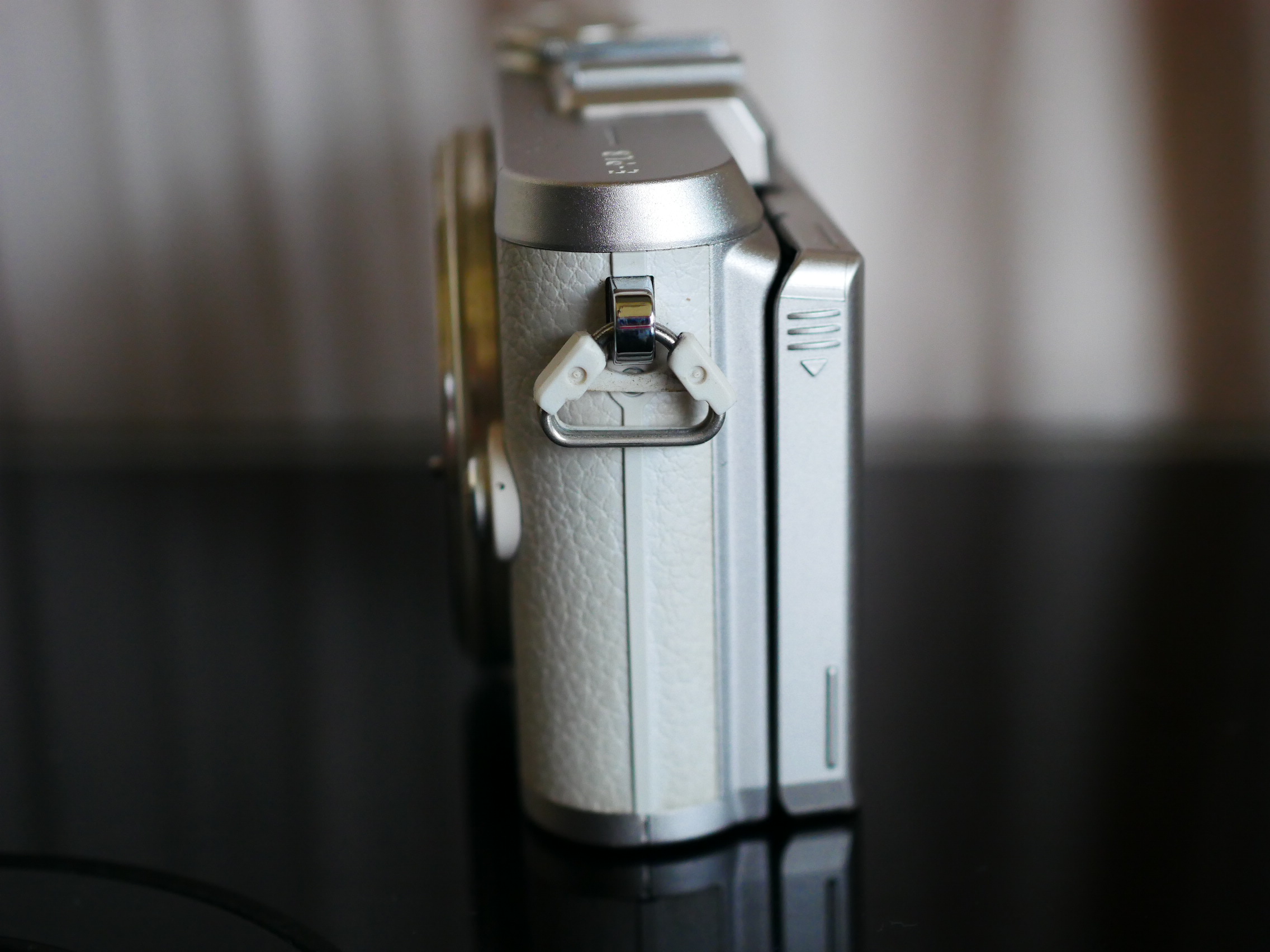 Olympus Pen E-PL8 Wi-Fi Mirrorless Digital Camera White Body ตัวกล้อง ...