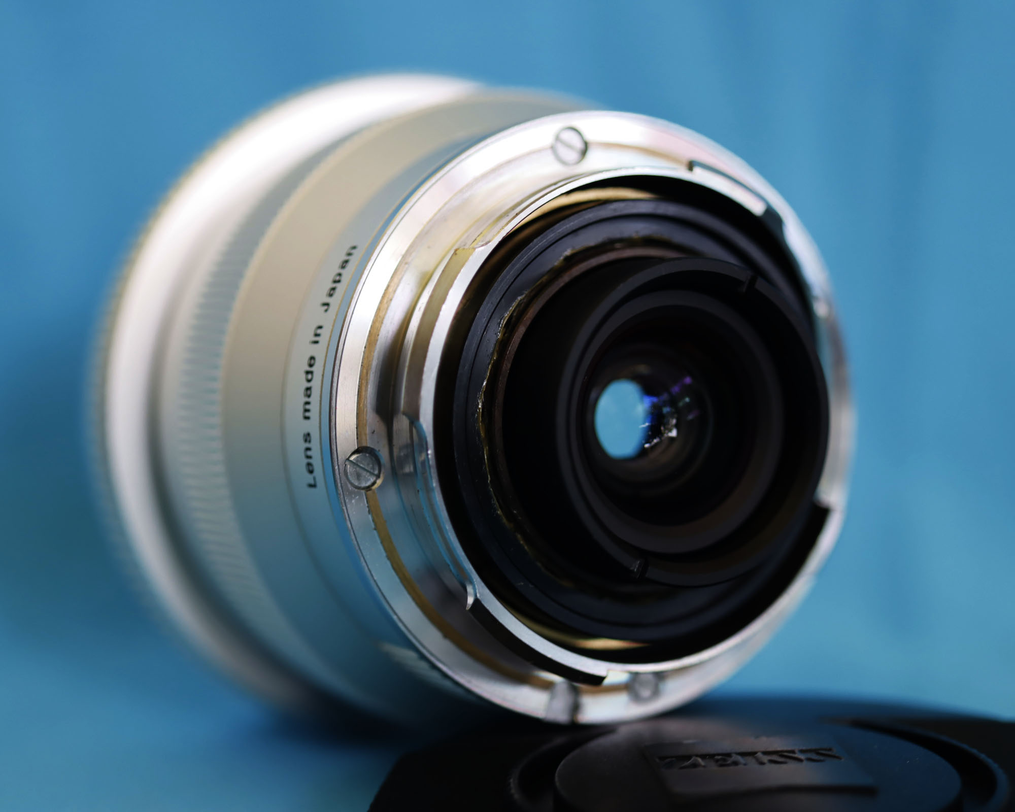 Carl ZEISS Distagon T* 18mm f/4 ZM Lens (Silver), versatile Ultra Wide ...