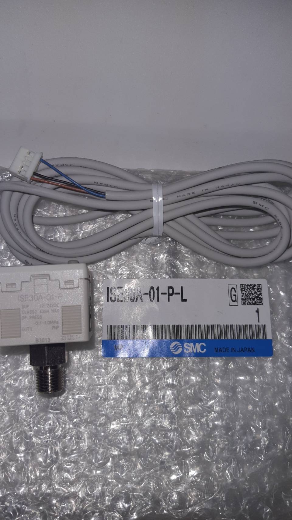 SMC ISE30A-01-P-L Pressure Digital Switch (High-Pricision) PNP OUTPUT ...