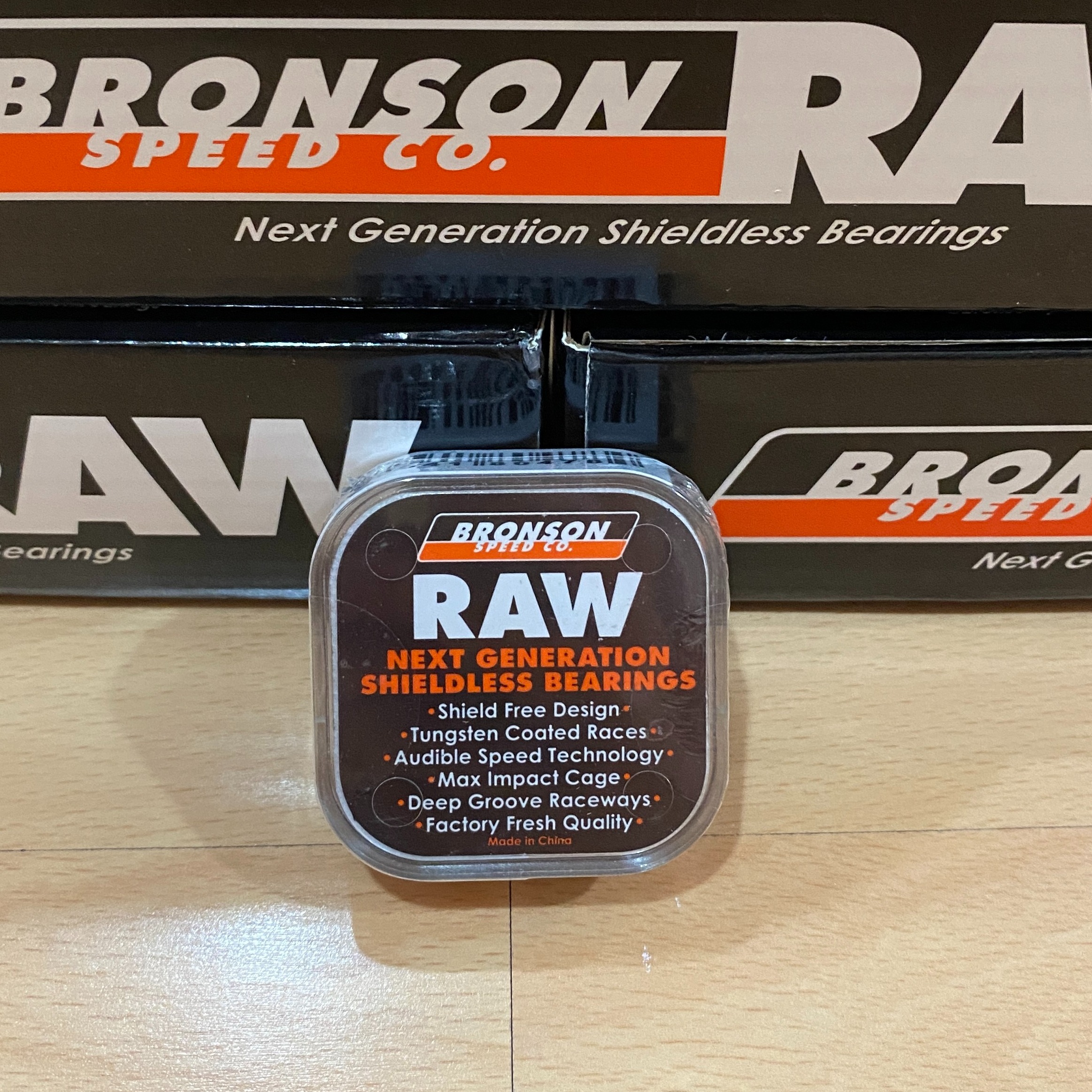Bronson Speed Co. RAW Bearings ลูกปืนสำหรับล้อเสก็ตบอร์ดและเซิร์ฟเสกต 1 ...