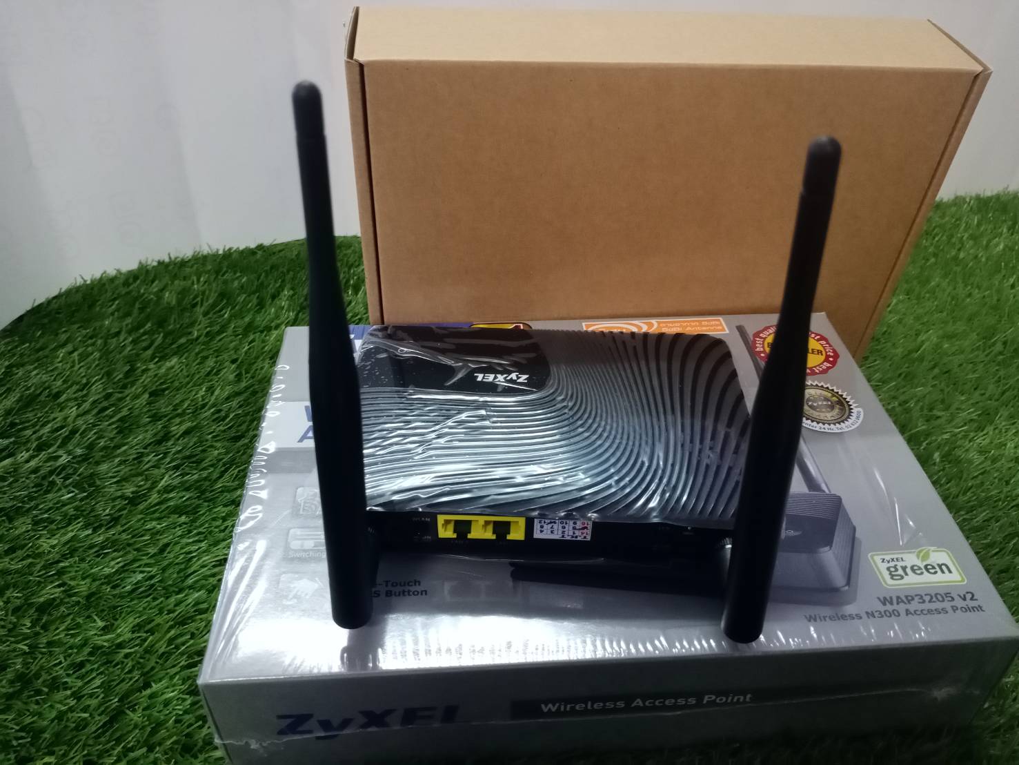 ZyXEL WAP3205 v2 Wireless N300 Access Point - Tomsupersaler1 - ThaiPick