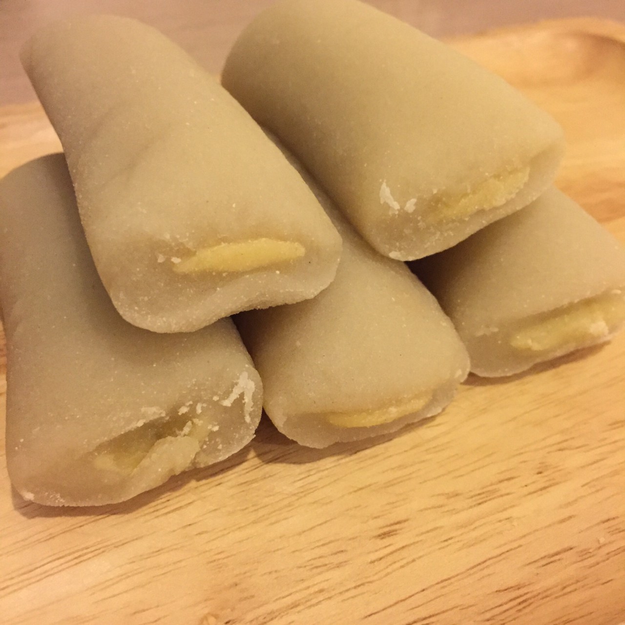 ขนมโก๋อ่อน ไส้ถั่ว ขนมโบราณ อร่อย หนึบๆ 1 แพ็ค 5 ชิ้น - 2Fsister - ThaiPick