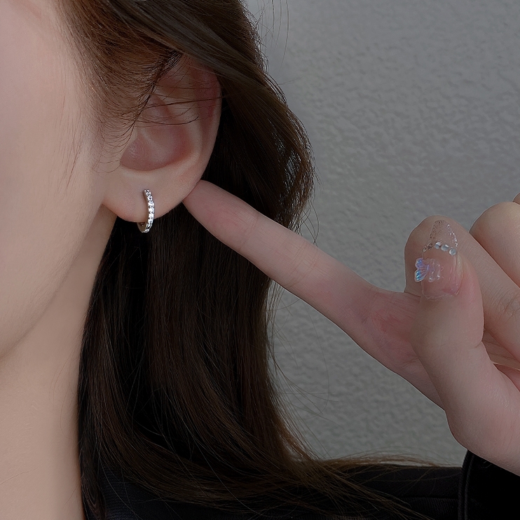 [พร้อมส่ง] ต่างหูห่วงเงินแท้ S925 ฝังเพชรCZ 7เม็ด สีเงิน กว้าง 13mm Silver925 - JEWELOFANGELS ...