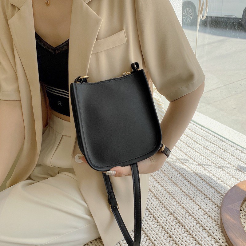 GUCSELECTED(B1812) กระเป๋าหนังสะพายข้าง ทรงสี่เหลี่ยม มีซิป ขนาดเล็ก ใส่โทรศัพท์มือถือได้ - GUC ...