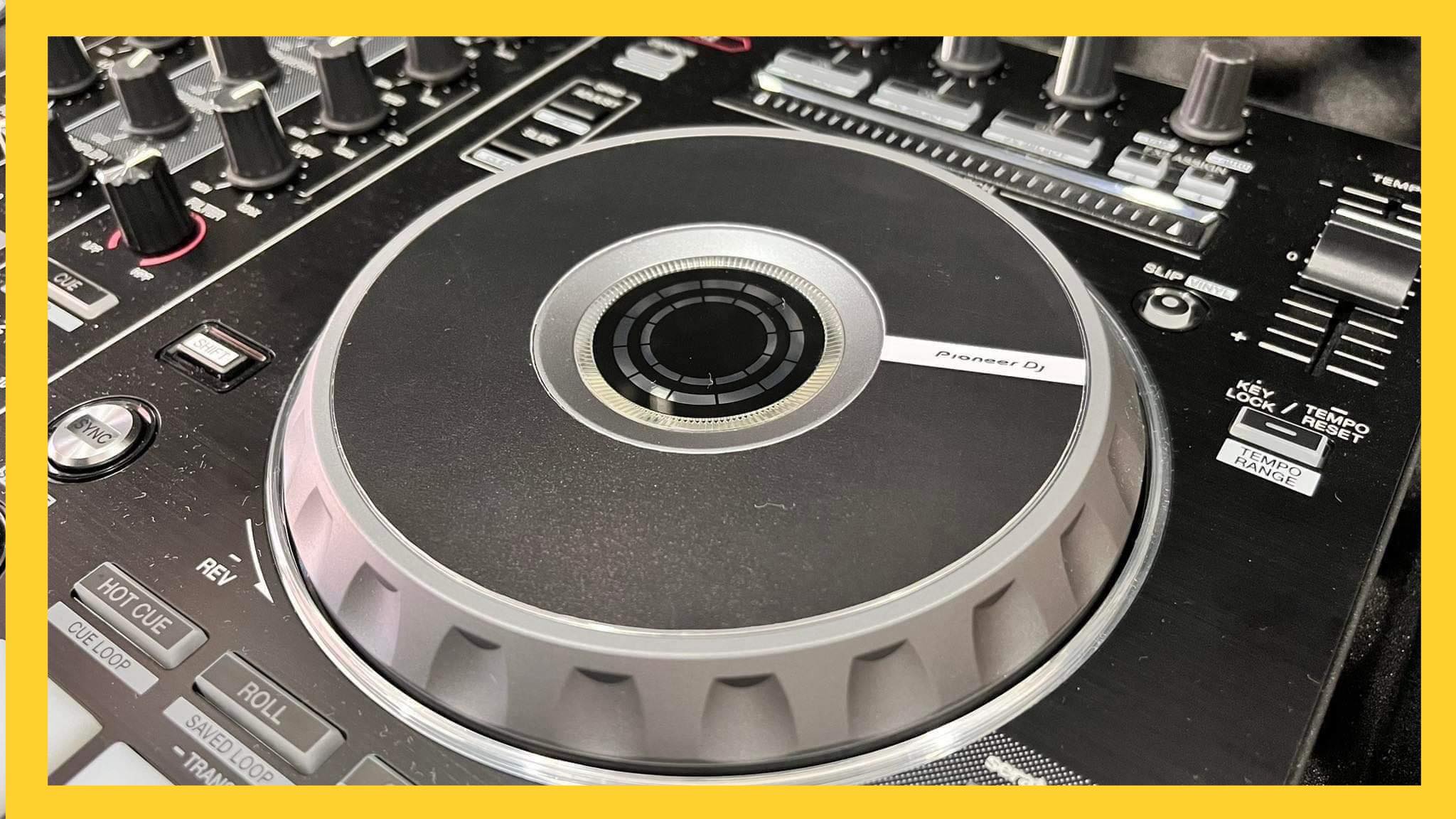 skin jog สีดำคาดลาย pioneer dj Size L แผ่นกันรอย Skin jog ddj1000 ...