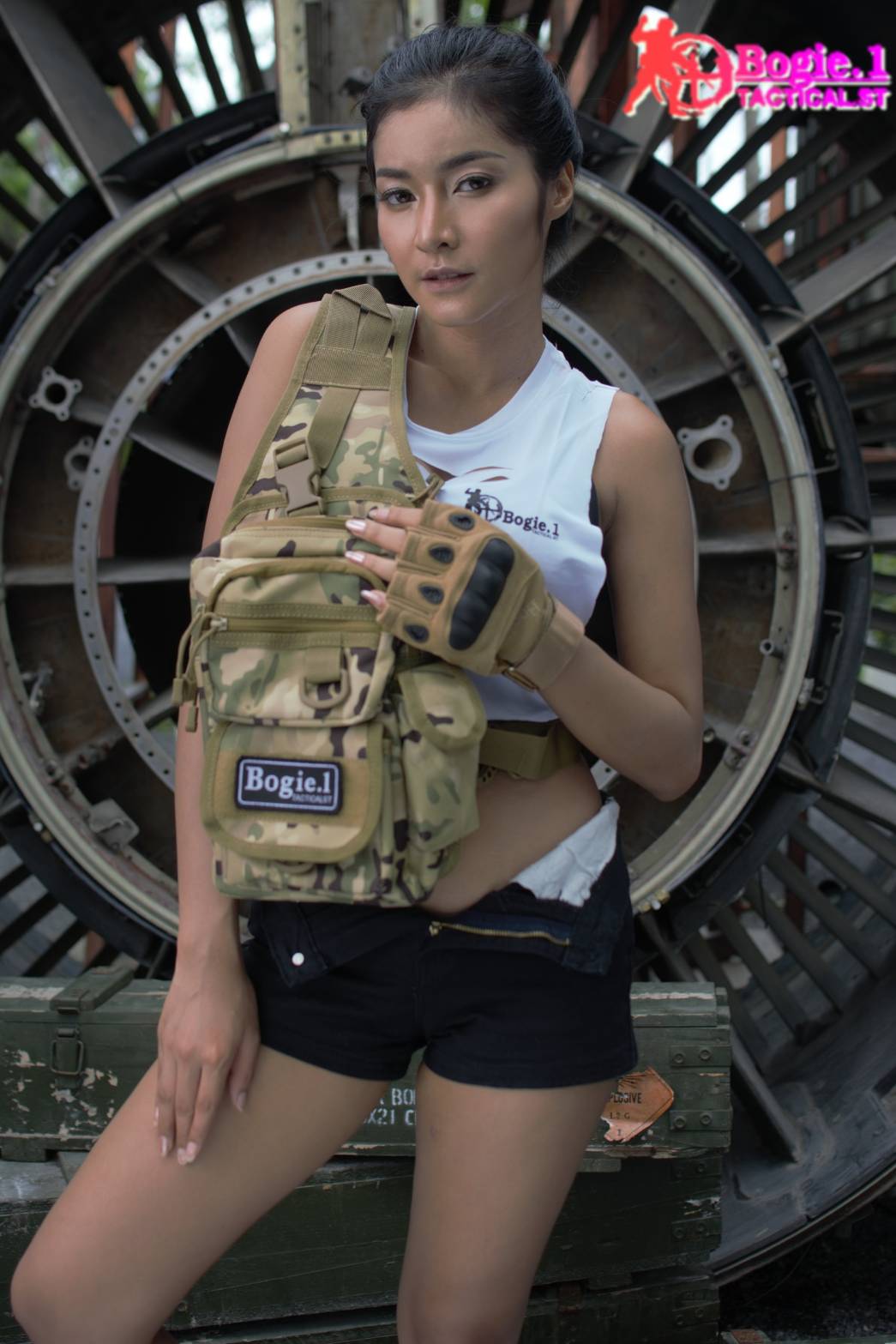 Bogie1 กระเป๋าสะพายหน้า ซ่อนปืU กระเป๋า เป้สะพายหน้า เป้ กระเป๋าสะพาย สี ดำ ทราย เขียว - Bogie1 ...