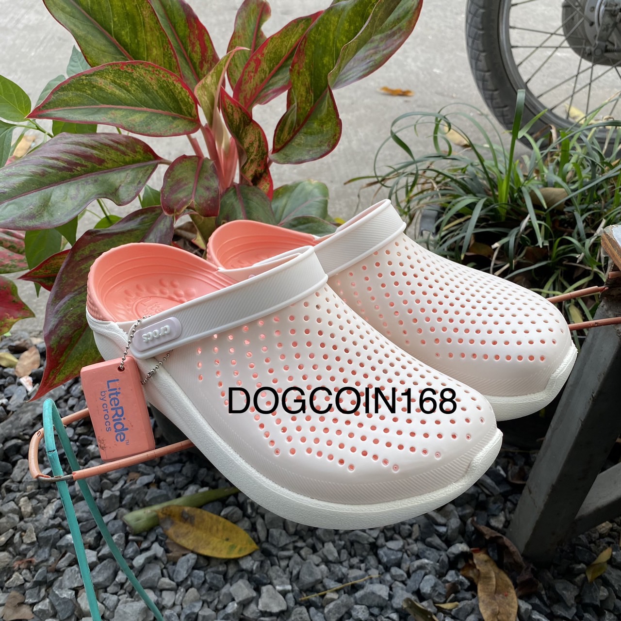 รองเท้าแตะ Crocs Lite Ride สินค้าถ่ายจากภาพจริง 100% พื้นนุ่มใส่สบายดี ...