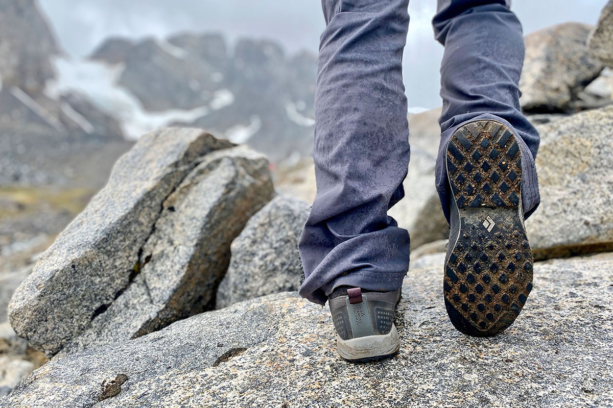 BLACK DIAMOND WOMENS MISSION LT APPROACH SHOES รองเท้าปีนเขา สี Anthracite-Wisteria - PATHWILD ...