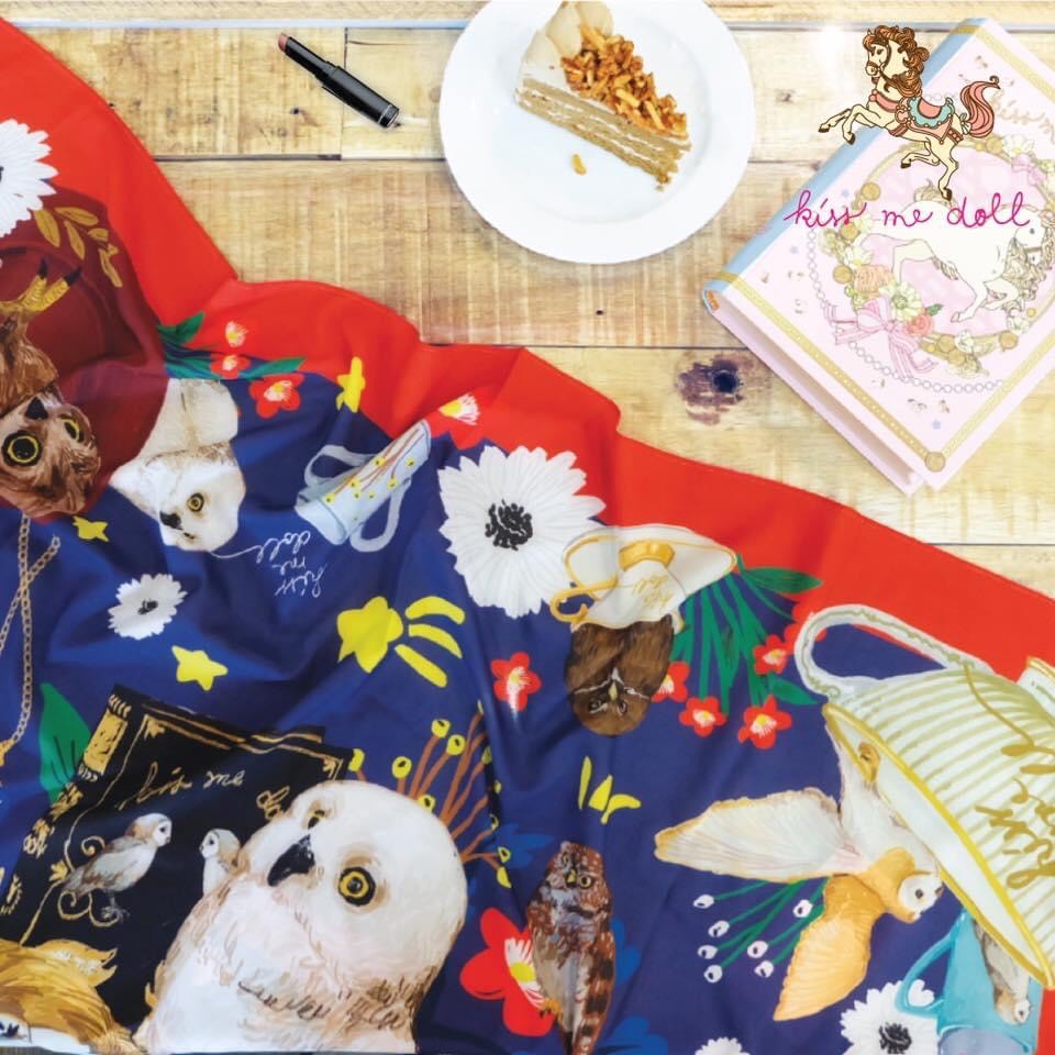 Kiss Me Doll - ผ้าพันคอผ้าคลุมไหล่ Party Tea cup ขนาด 100x100 cm - Kiss ...