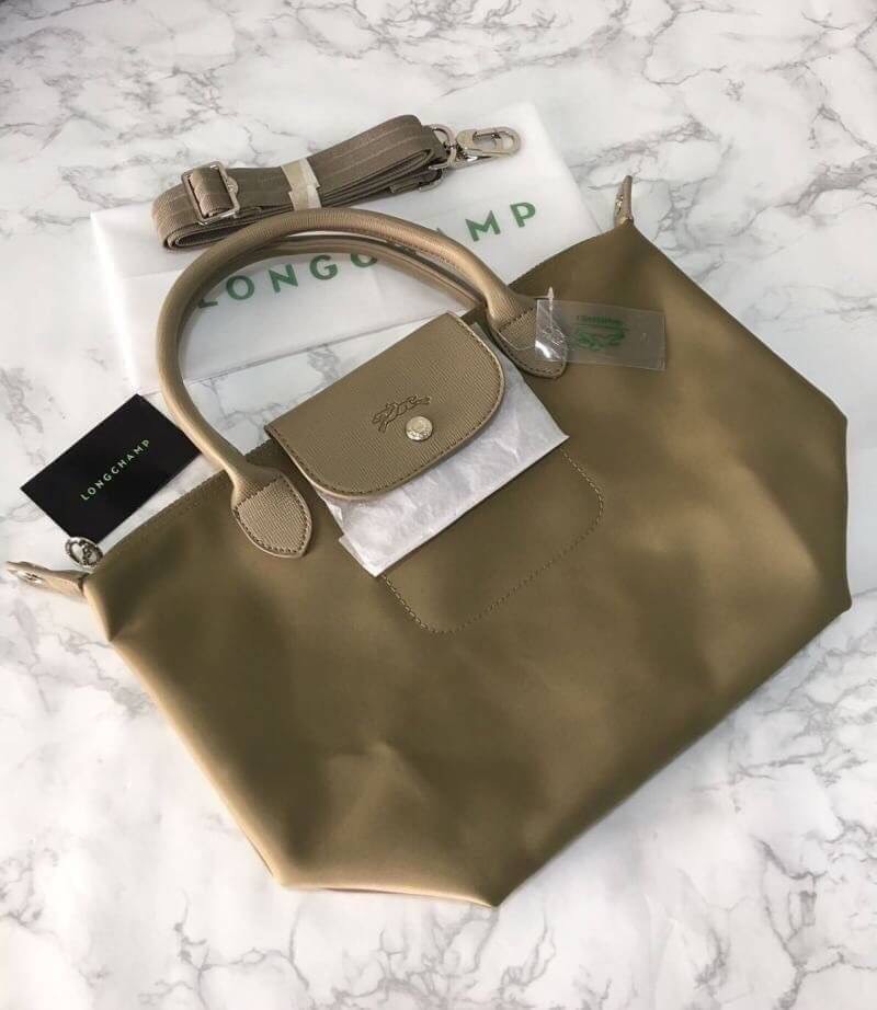 กระเป๋าสะพายข้าง ลองชอม ไซส์ L | Lazada.co.th