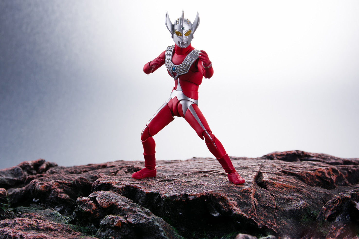 Model โมเดล ของแท้ 100% Bandai S.H.Figuarts จากการ์ตูนดังเรื่อง ...