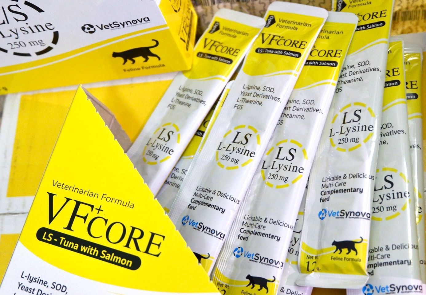 VFcore Lysine อาหารเสริมไลซีนสำหรับแมว - หนุ่มหล่อ - ThaiPick