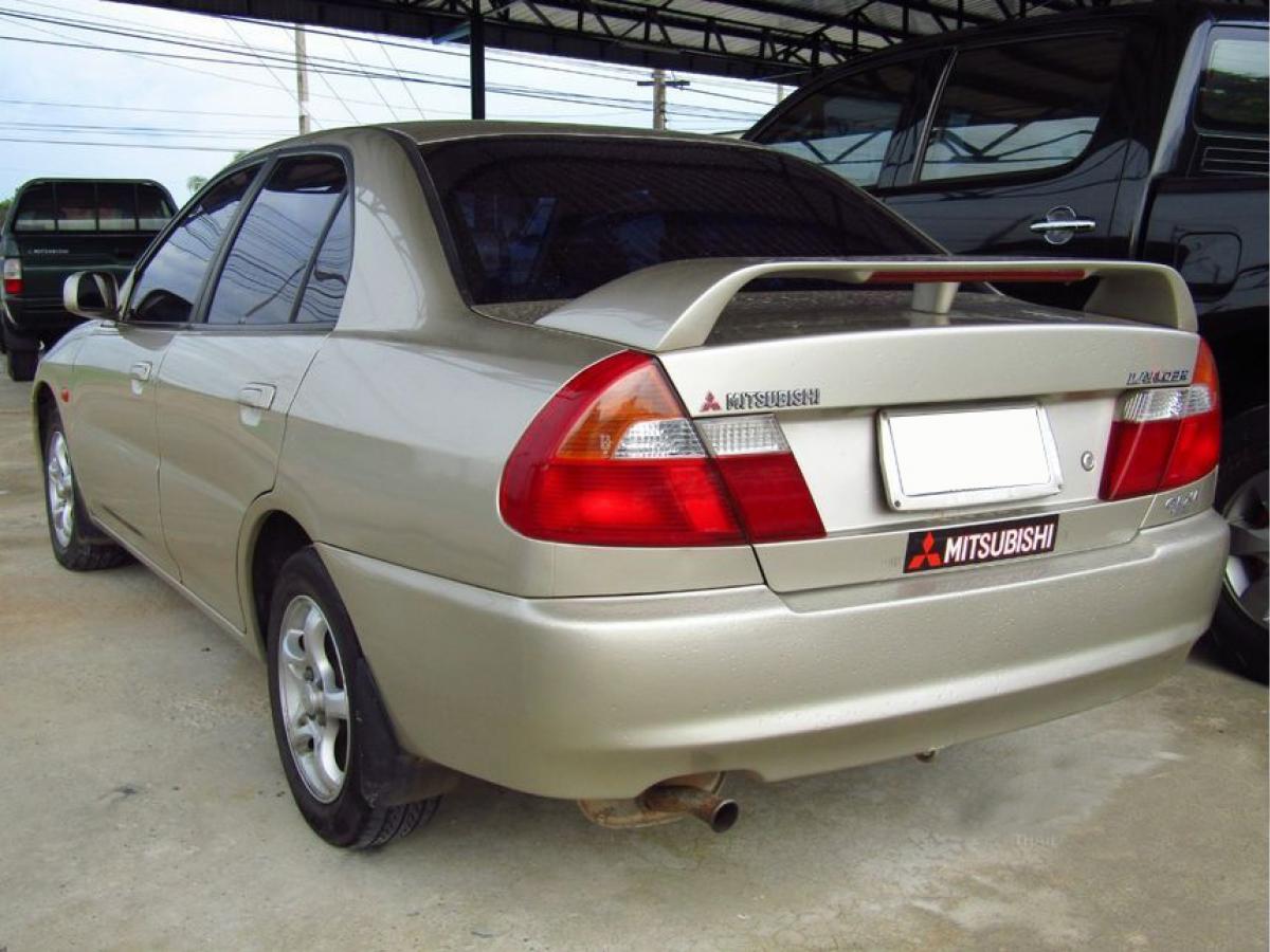 เสื้อไฟท้าย โคมไฟท้าย รุ่น มิตซูบิชิ แลนเซอร์ MITSUBISHI LANCER CK5 ปี ...