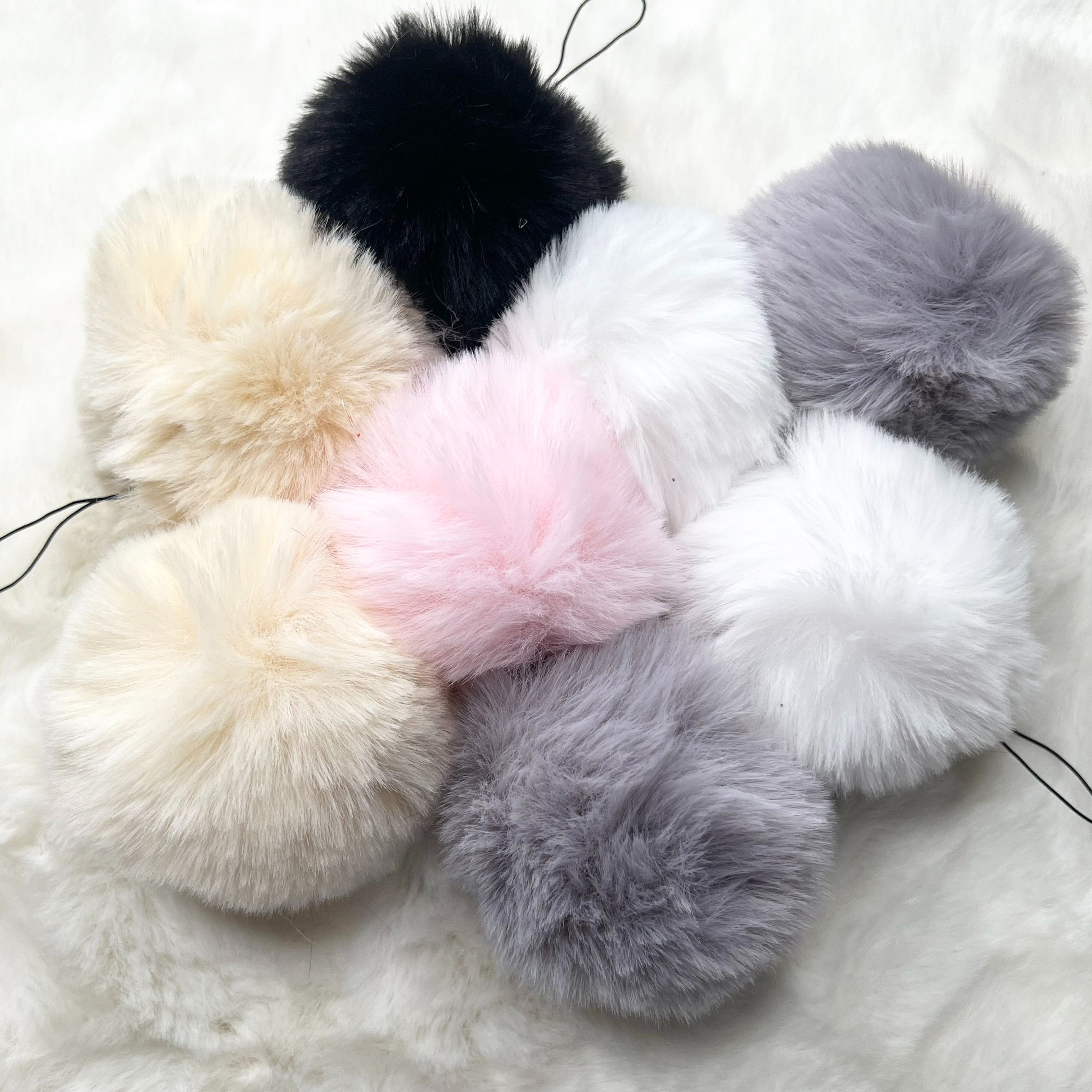 ที่ห้อยปอมปอม ขนาด 8 ซม นุ่มฟู น่ารัก Code 1002 - กระเป๋าสวย Be your ...