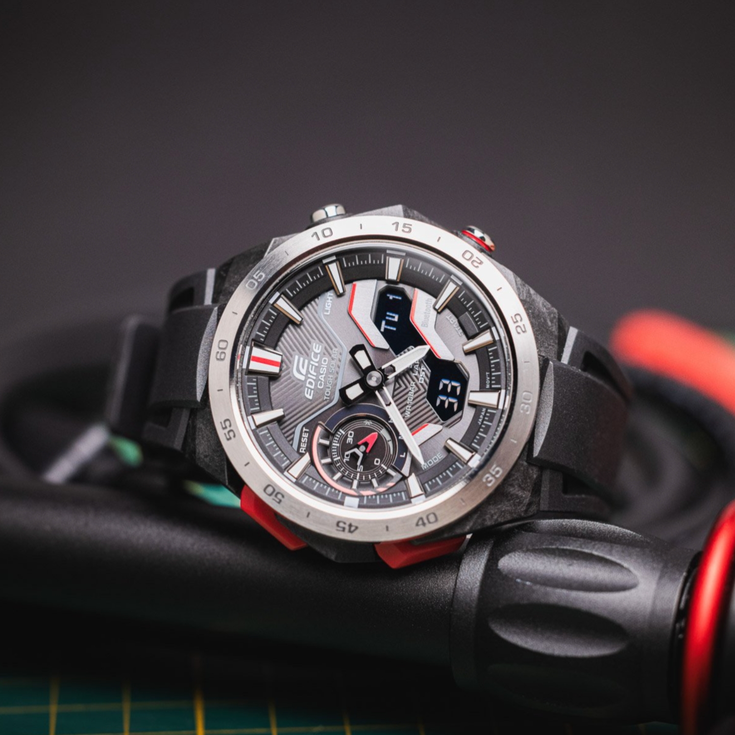 CASIO EDIFICE ECB-2200P-1A นาฬิกาข้อมือผู้ชาย รับประกัน 1 ป - worldd_time - ThaiPick