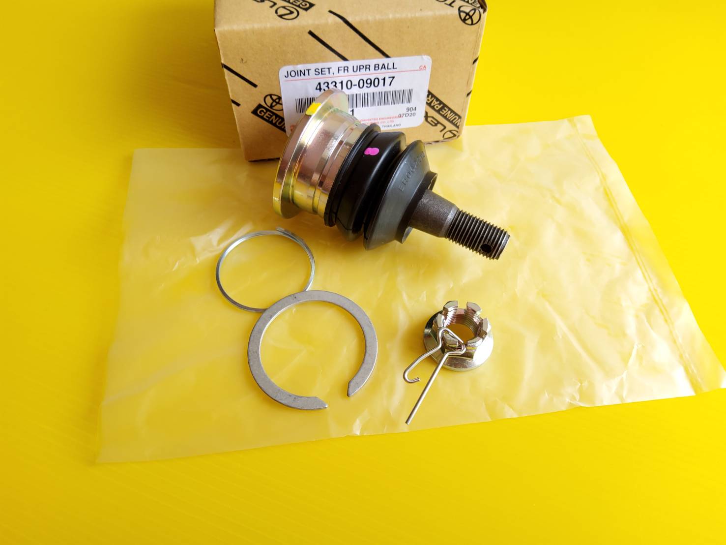 ลูกหมากปีกนกบน วีโก้ ฟอร์จูนเนอร์ รีโว่ 4X2,4X4#43310-09015,09017 ...