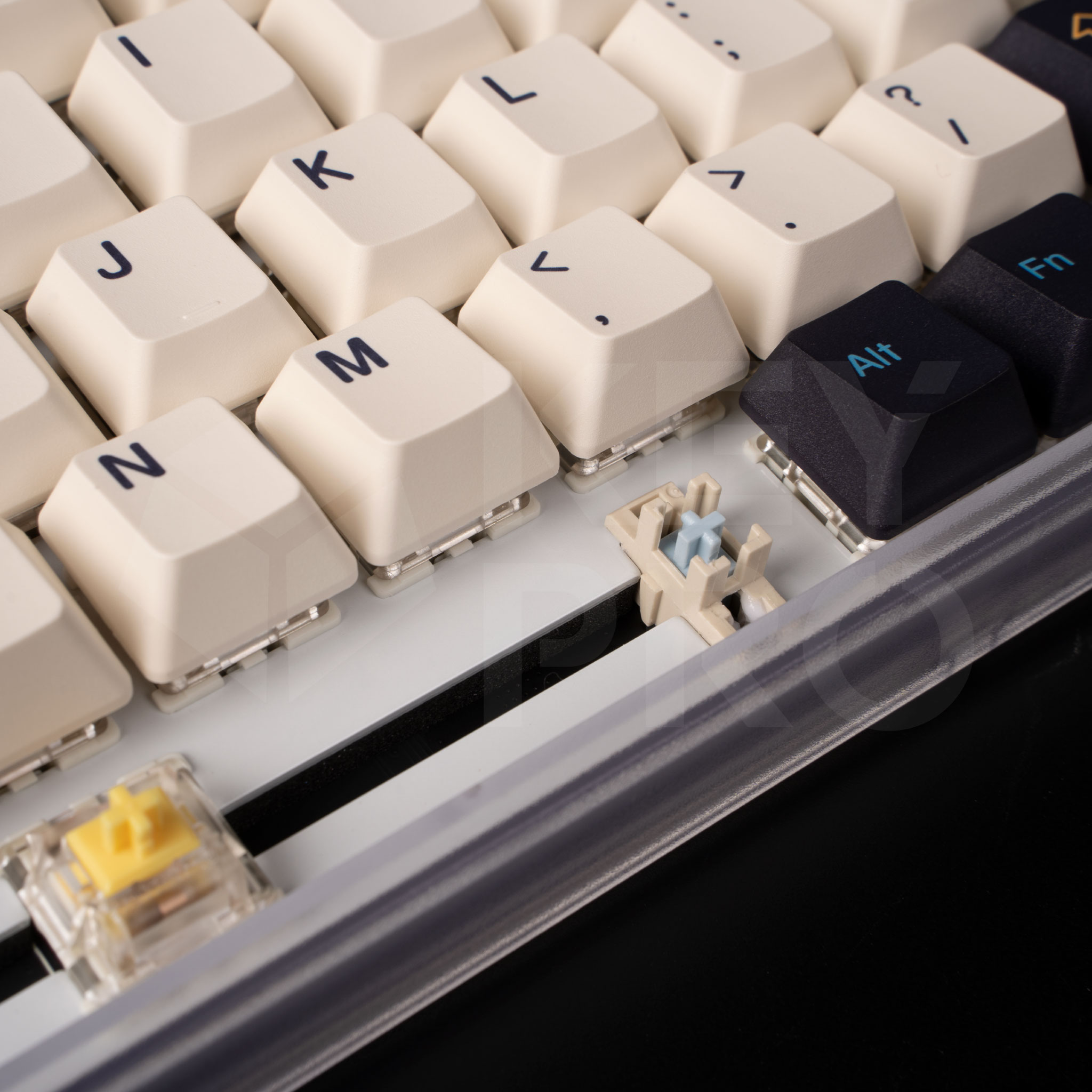 คีย์บอร์ด Keydous NJ68 RGB ขนาด 65% 2.4g Bluetooth Wireless Hotswap NJ Mechanical Keyboard ...