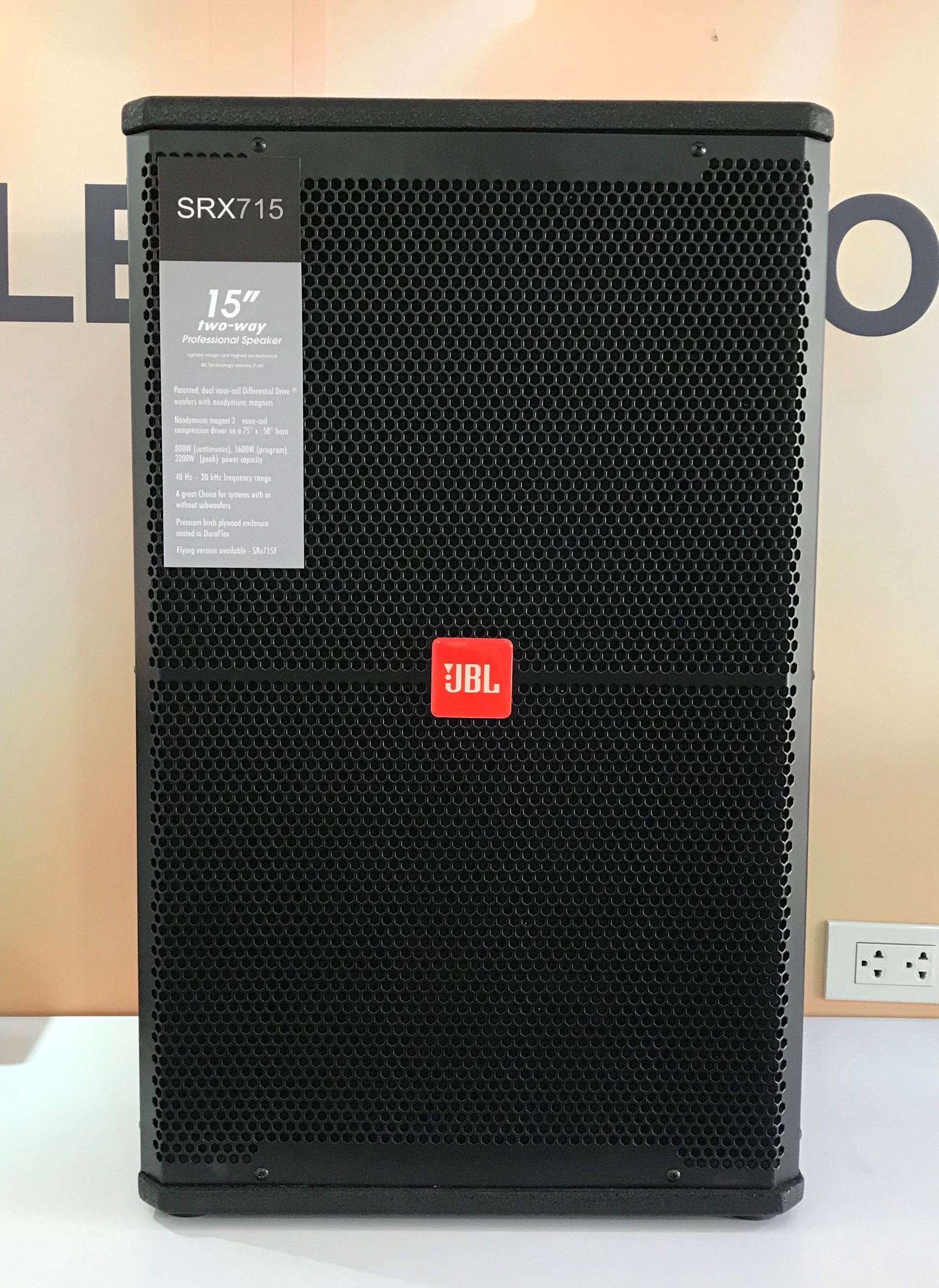 ตู้ลำโพง 15 นิ้ว SRX715 เสียงดีมีคุณภาพ เน็ตเวิร์ครุ่น CN202 ขนาดใหญ่ ...