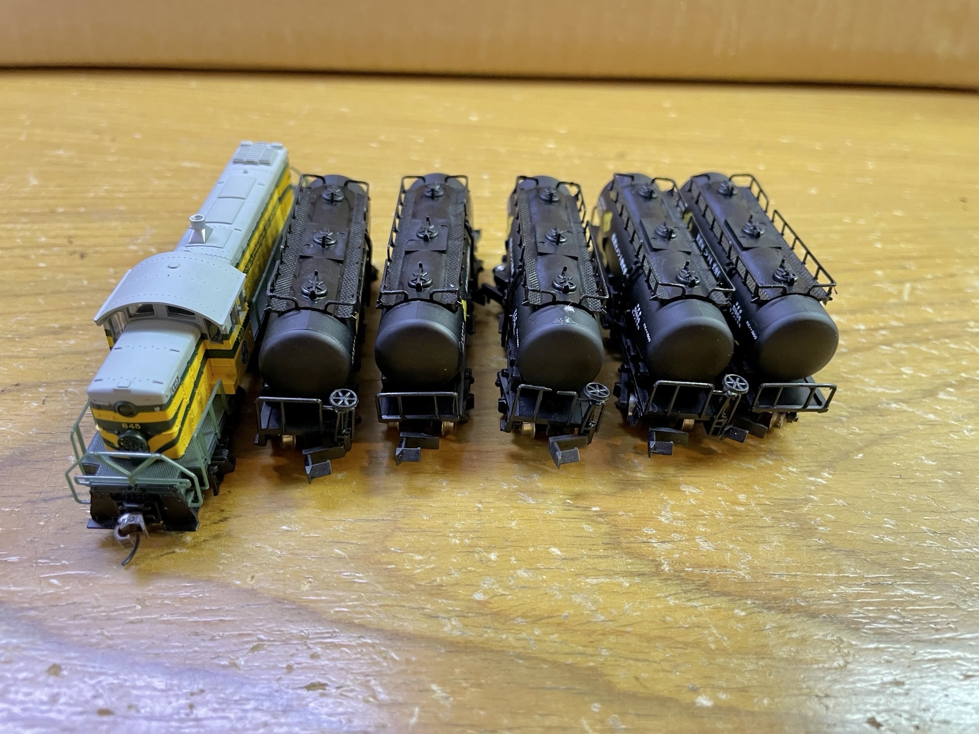 As new N Scale Atlas Diesel Locomotive Minneapolis St Louis and new ...