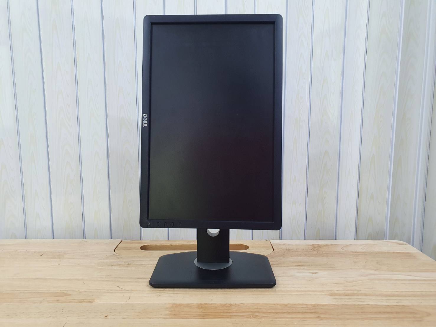 หน้าจอ Dell P1913b Second hand ภาพสวย สามารถปรับระดับ สูง-ต่ำได้ แถมฟรี ...