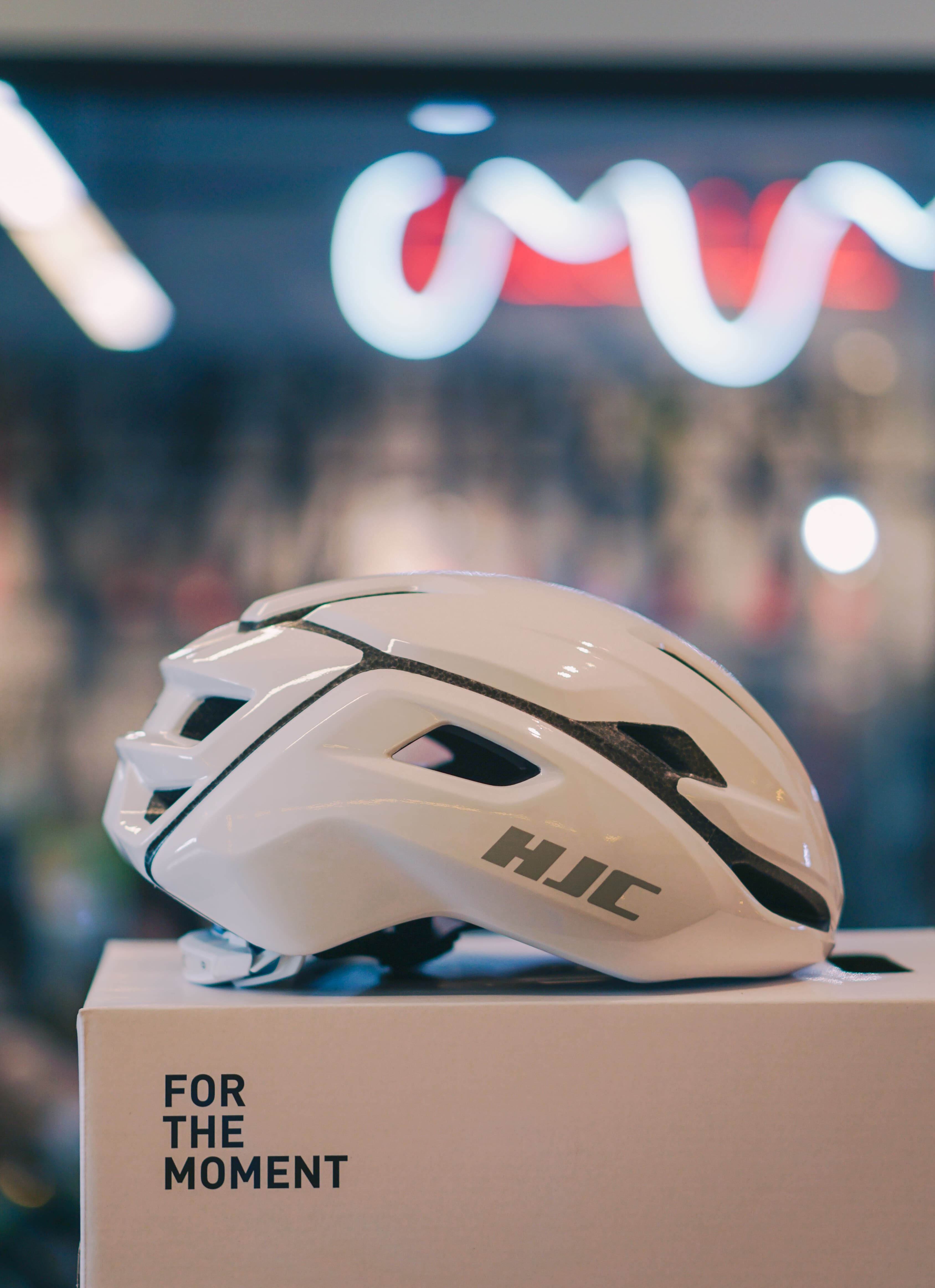 หมวกจักรยาน All New HJC VALECO 2 ใหม่ยกใบ สเป็คจัดเต็ม 🤩 | Lazada.co.th