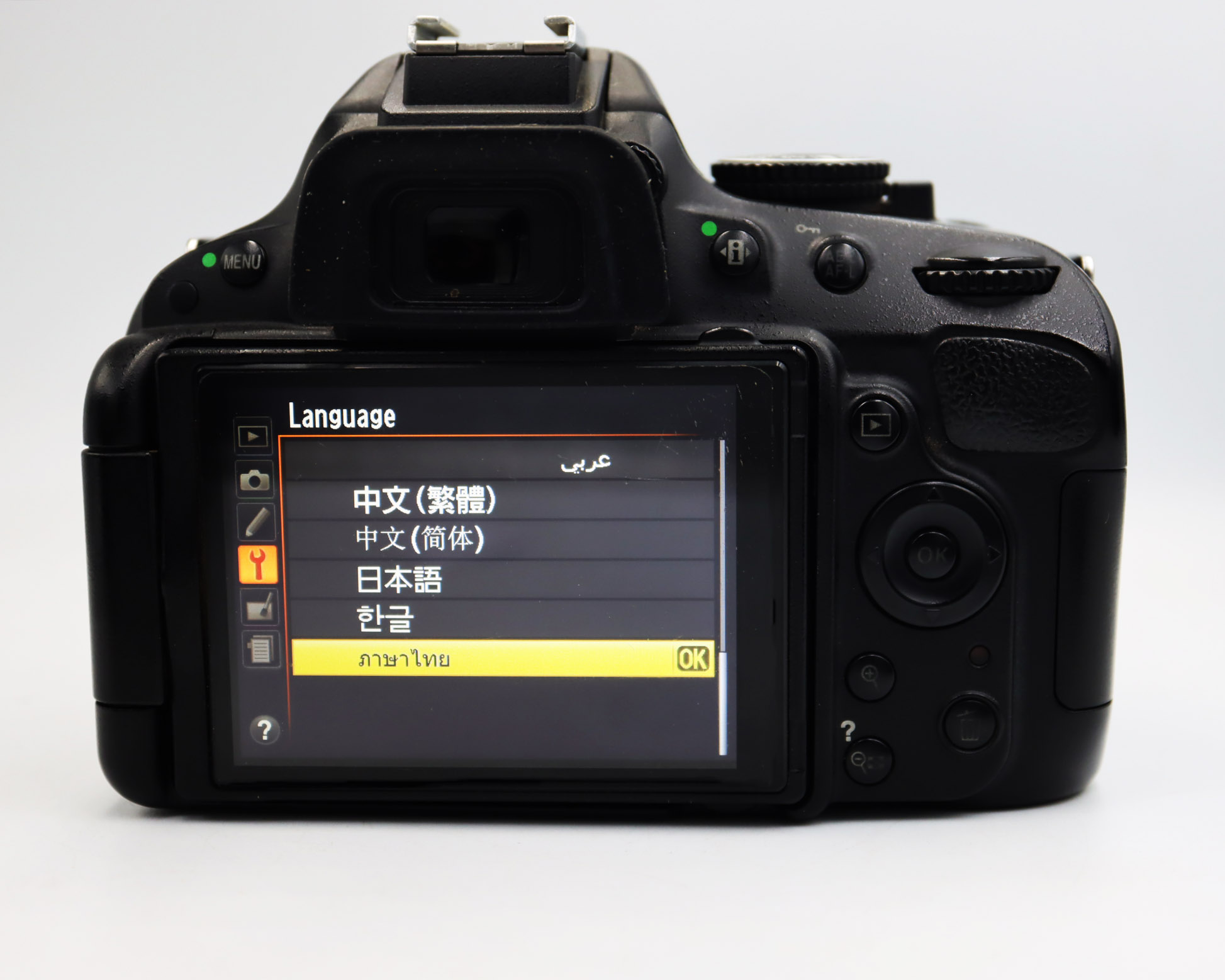 Nikon D5100 ตัวกล้อง HD movies (1080p 720p or WVGA)สามารถใช้ระบบโฟกัส ...