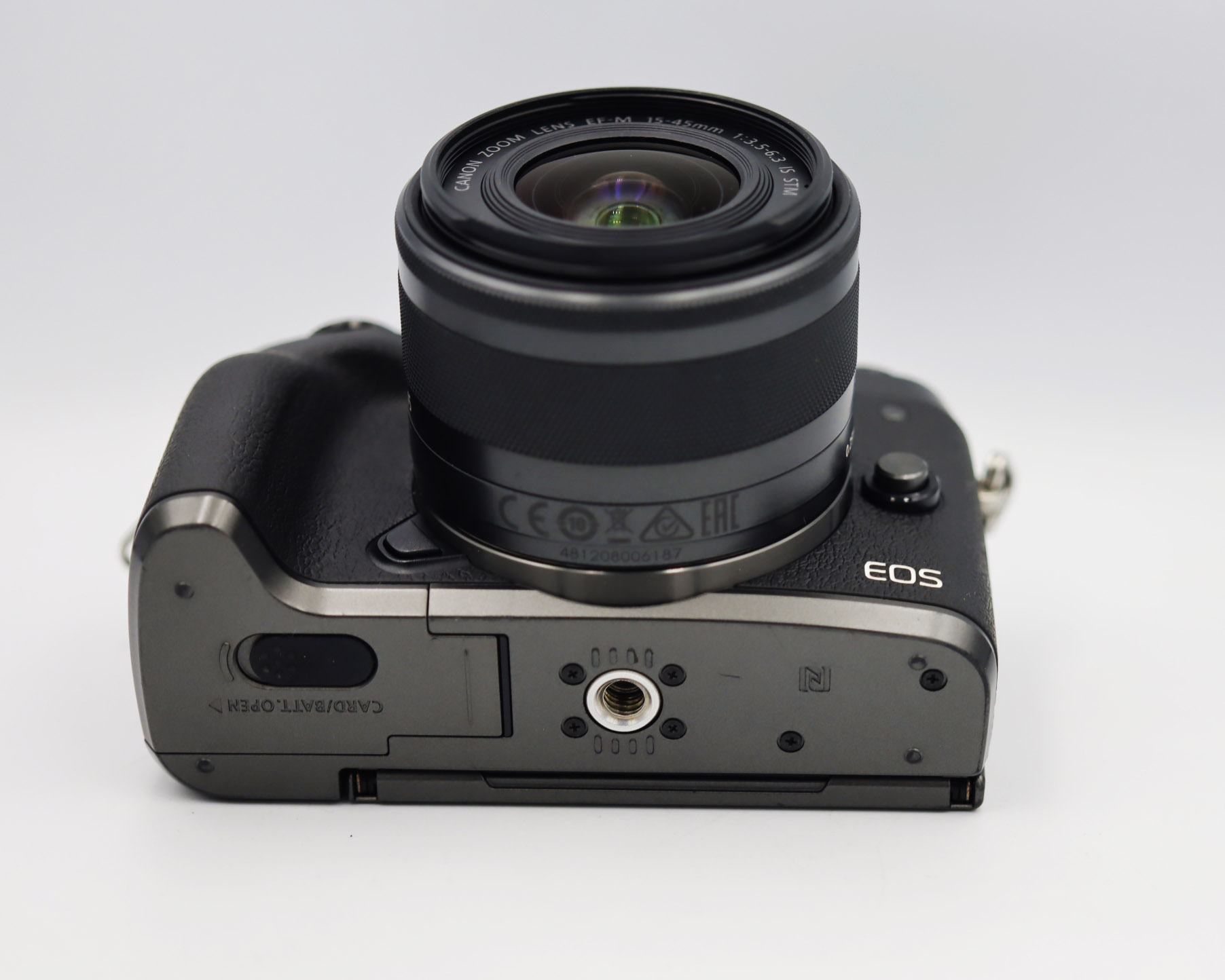 Canon EOS M5 Wi-Fi NFC Bluetooth LE Camera Canon 15-45mm IS STM Lens ...