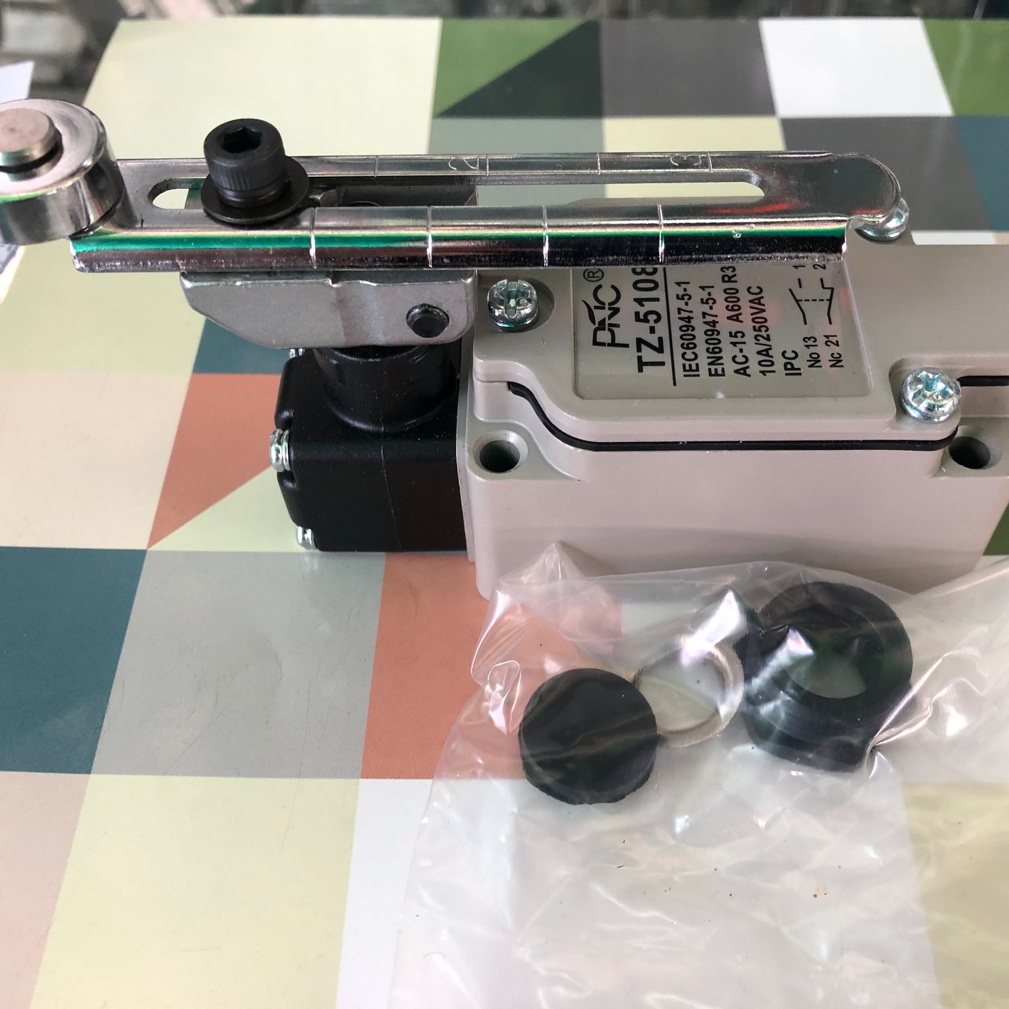 Limit Switch TZ-5108-2 (PNC) 10a250vac สินค้าใหม่พร้อมส่ง | Lazada.co.th