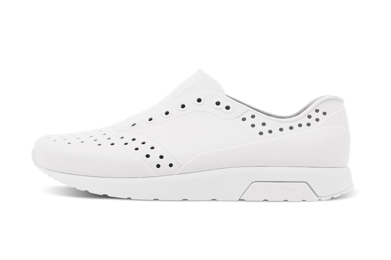 Native Shoes รองเท้ากันน้ำผู้ใหญ่ EVA รุ่น LENNOX สีขาว - Native ...