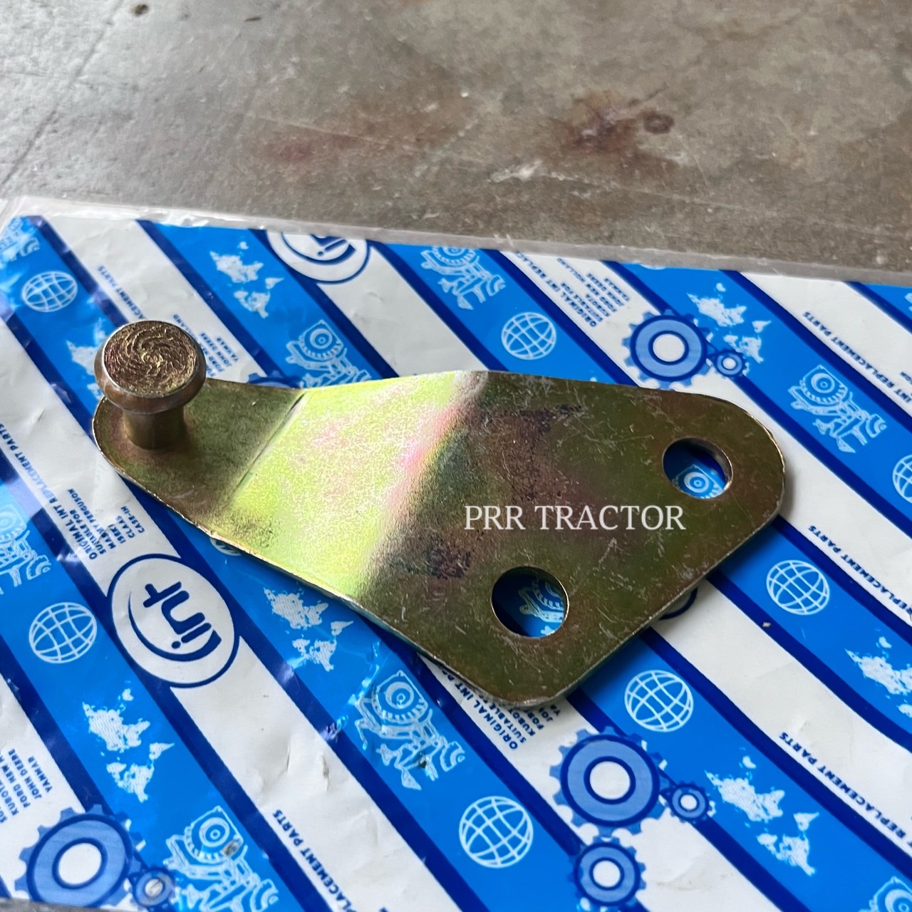 รีบาร์ฝากระโปรง รถไถฟอร์ด FORD รุ่น F5000 / F6600 / F6610 | Lazada.co.th