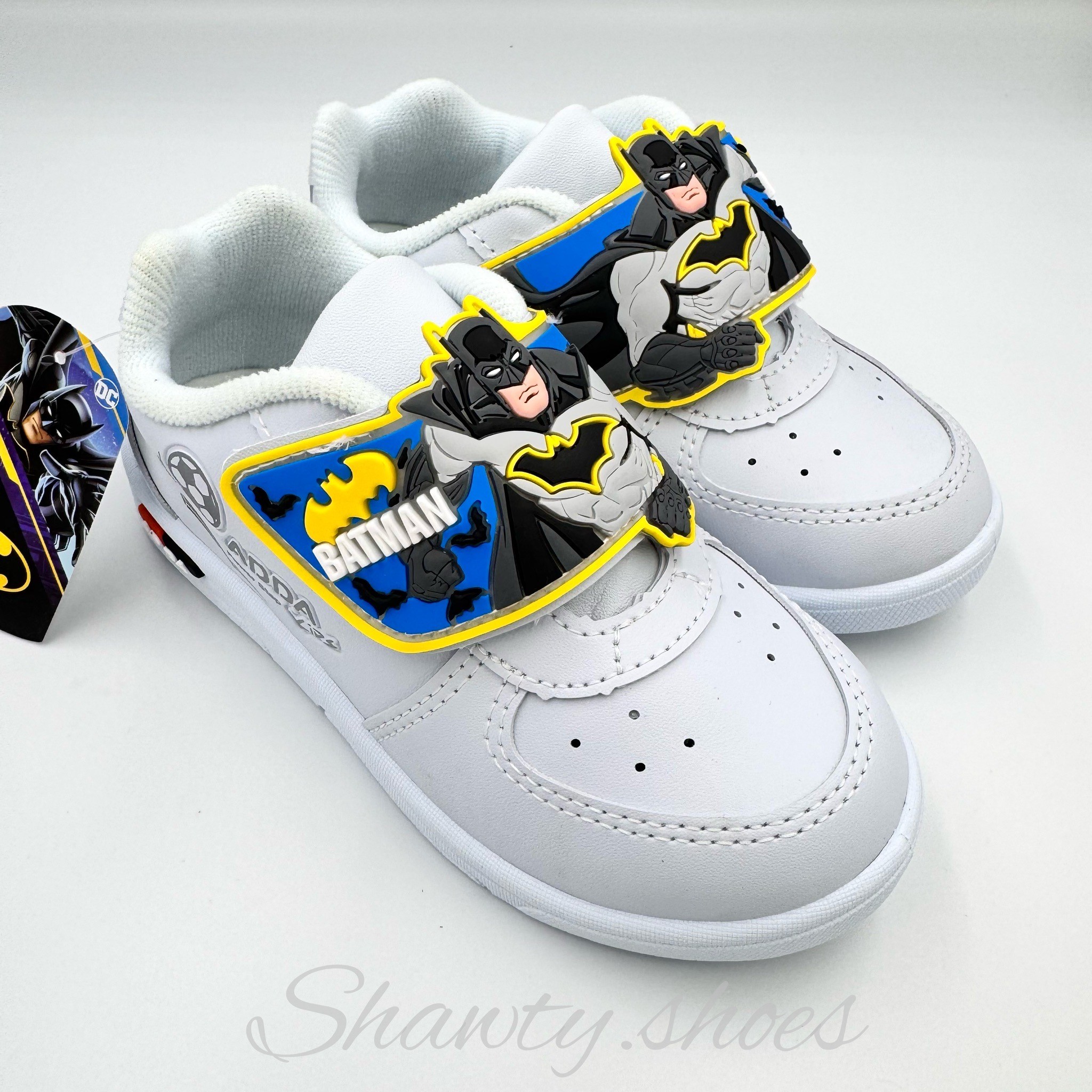 มีไฟ 41N20 รองเท้านักเรียนอนุบาล พละขาว ลายแบทแมน ฺBatman ลิขสิทธิ์แท้ ...