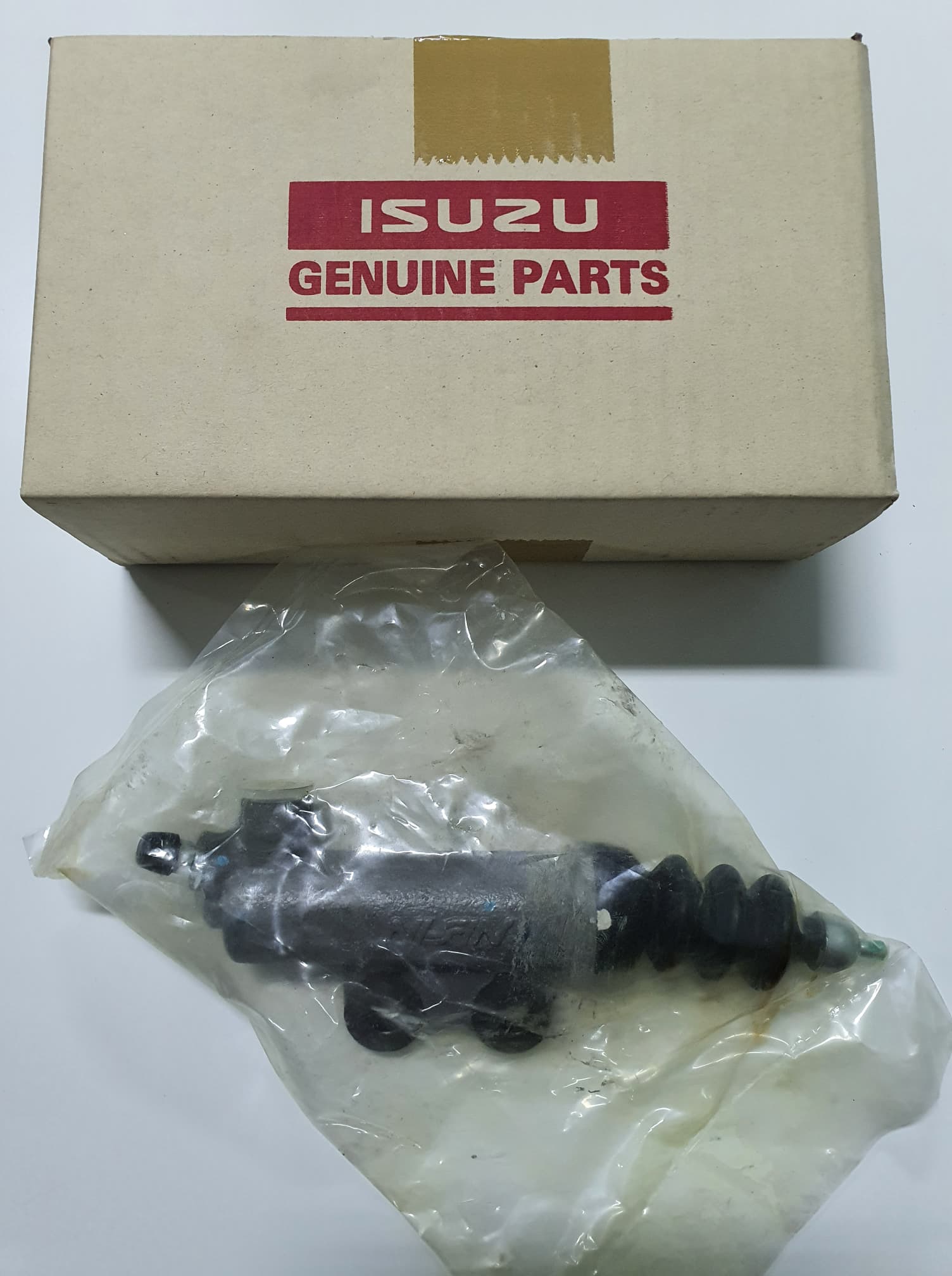 แม่ปั๊มคลัชล่าง Isuzu D-Max All New Euro 4 *แท้ศูนย์* | Lazada.co.th
