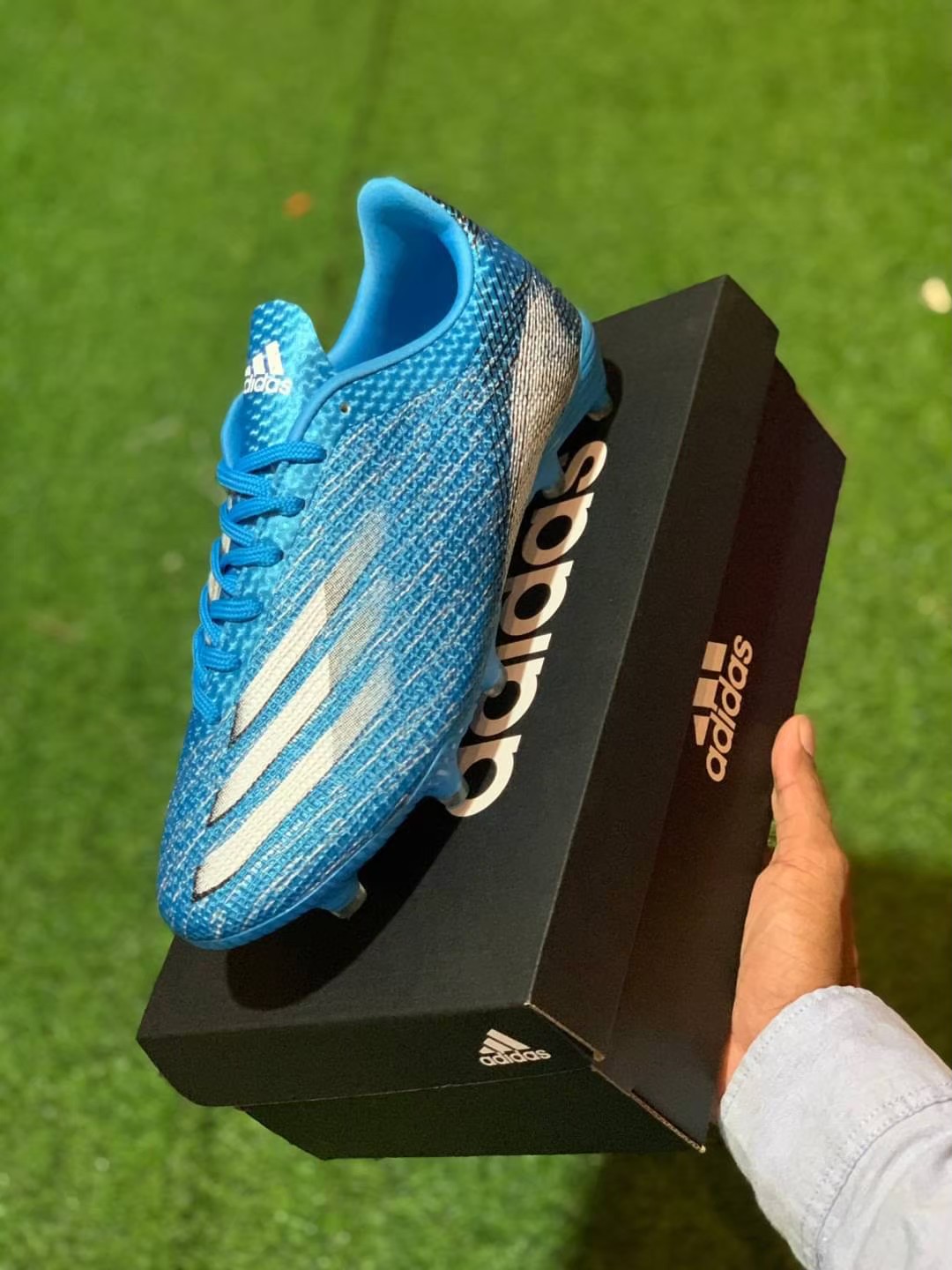 พร้อมส่งรองเท้าสตั๊ดADIDAS (SIZE.40-45(EU)) มี 6 สี ยืดเกาะได้ดี เบา ...