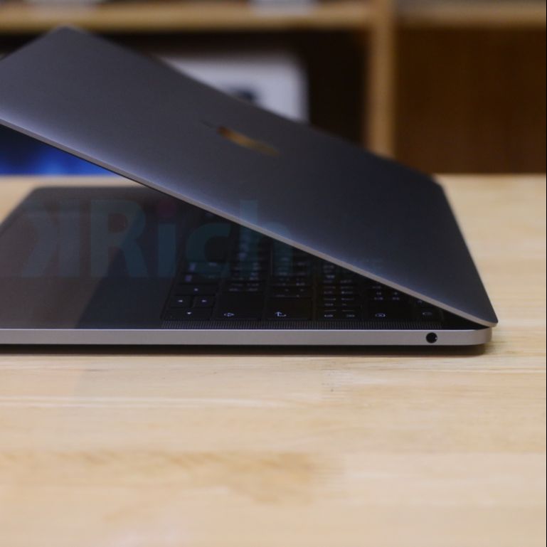 MacBook Pro 13-inch 2017 Non-Touch Bar (Space Gray) Core i5 2.3GHz. RAM ...
