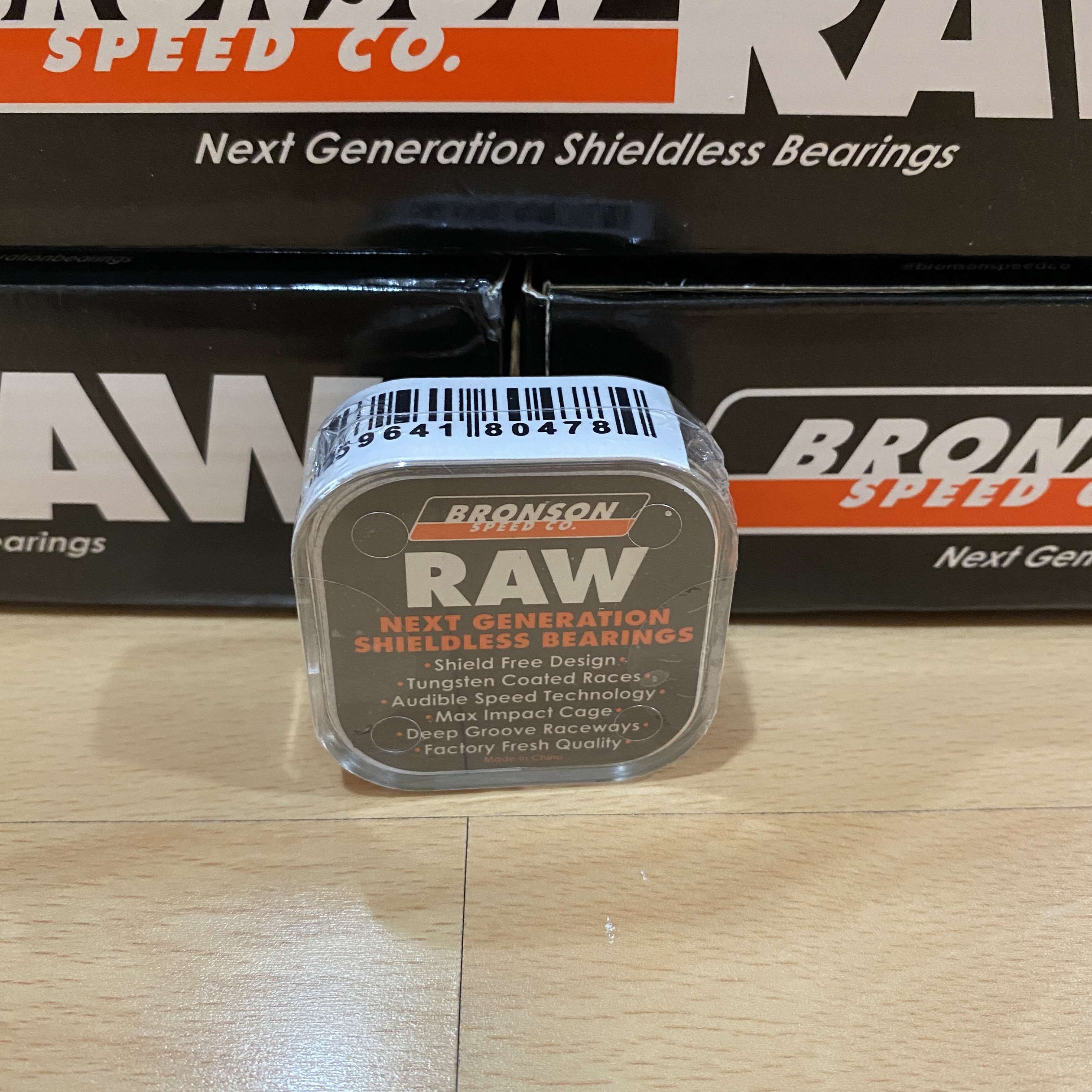 Bronson Speed Co. RAW Bearings ลูกปืนสำหรับล้อเสก็ตบอร์ดและเซิร์ฟเสกต 1 ...