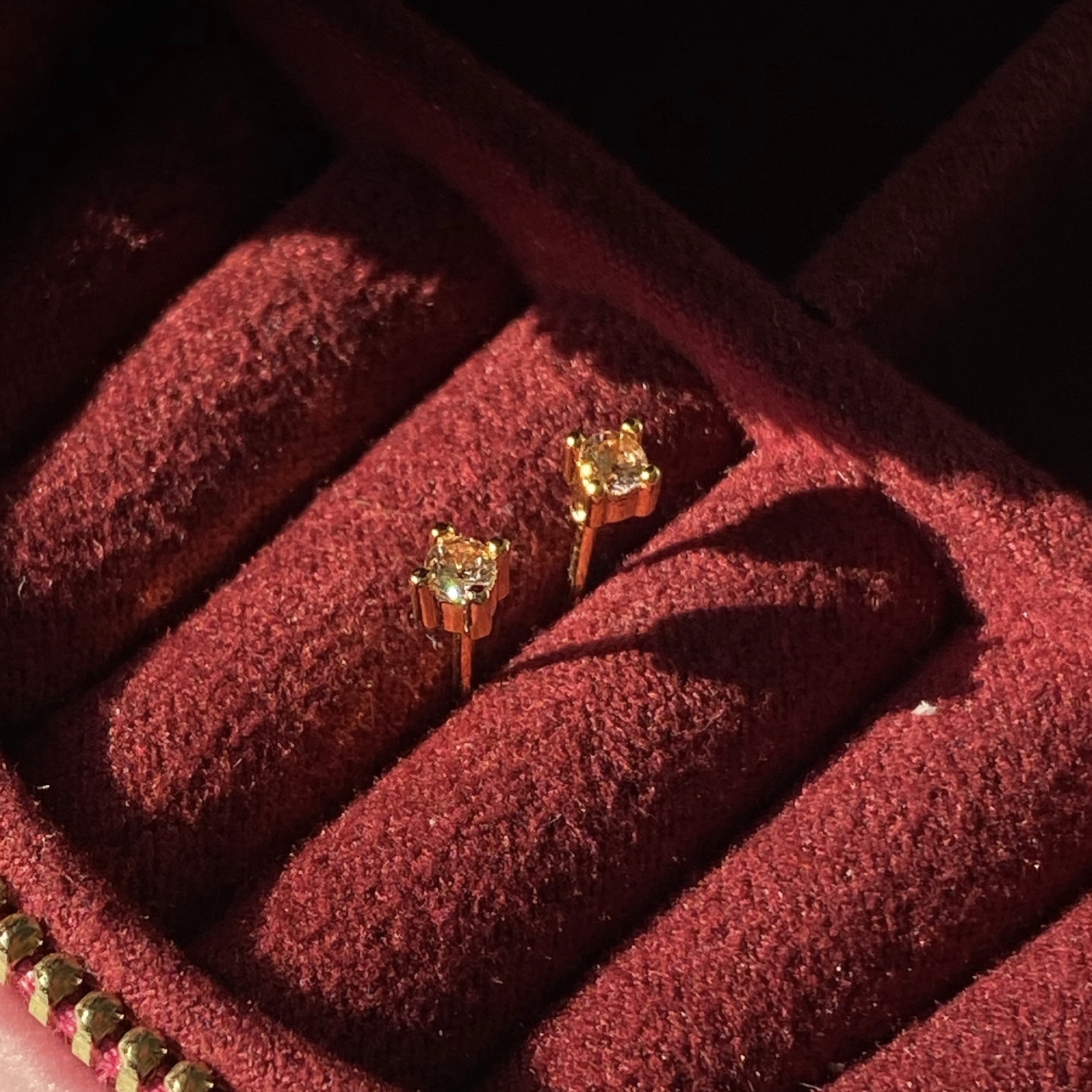 YVIS teeny tiny gem stud earring - yvis - ThaiPick